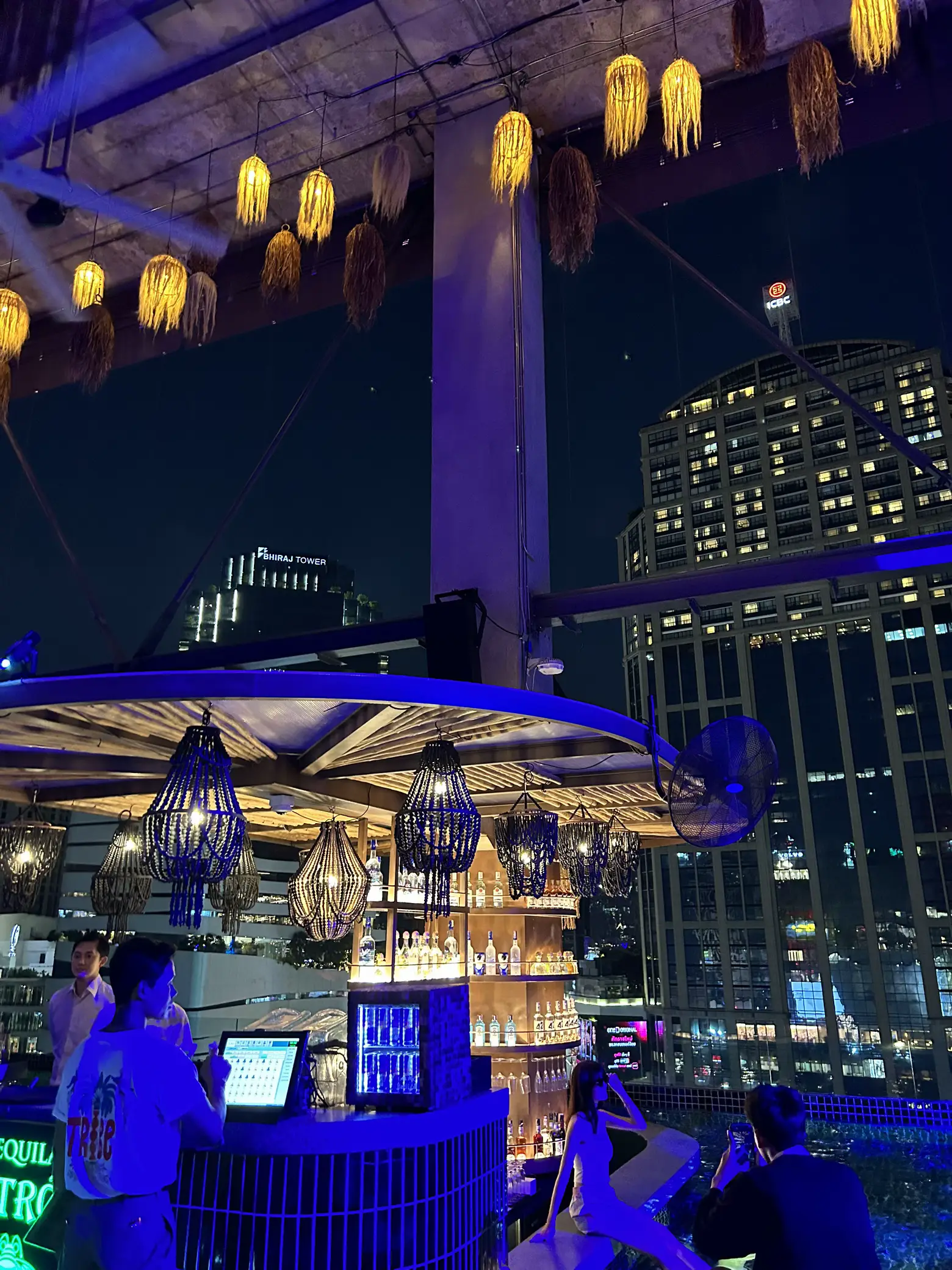 นั่งชิลชมวิวที่ TRIBE SKY BEACH CLUB สายฝอห้ามพลาด | แกลเลอรีที่โพสต์ ...