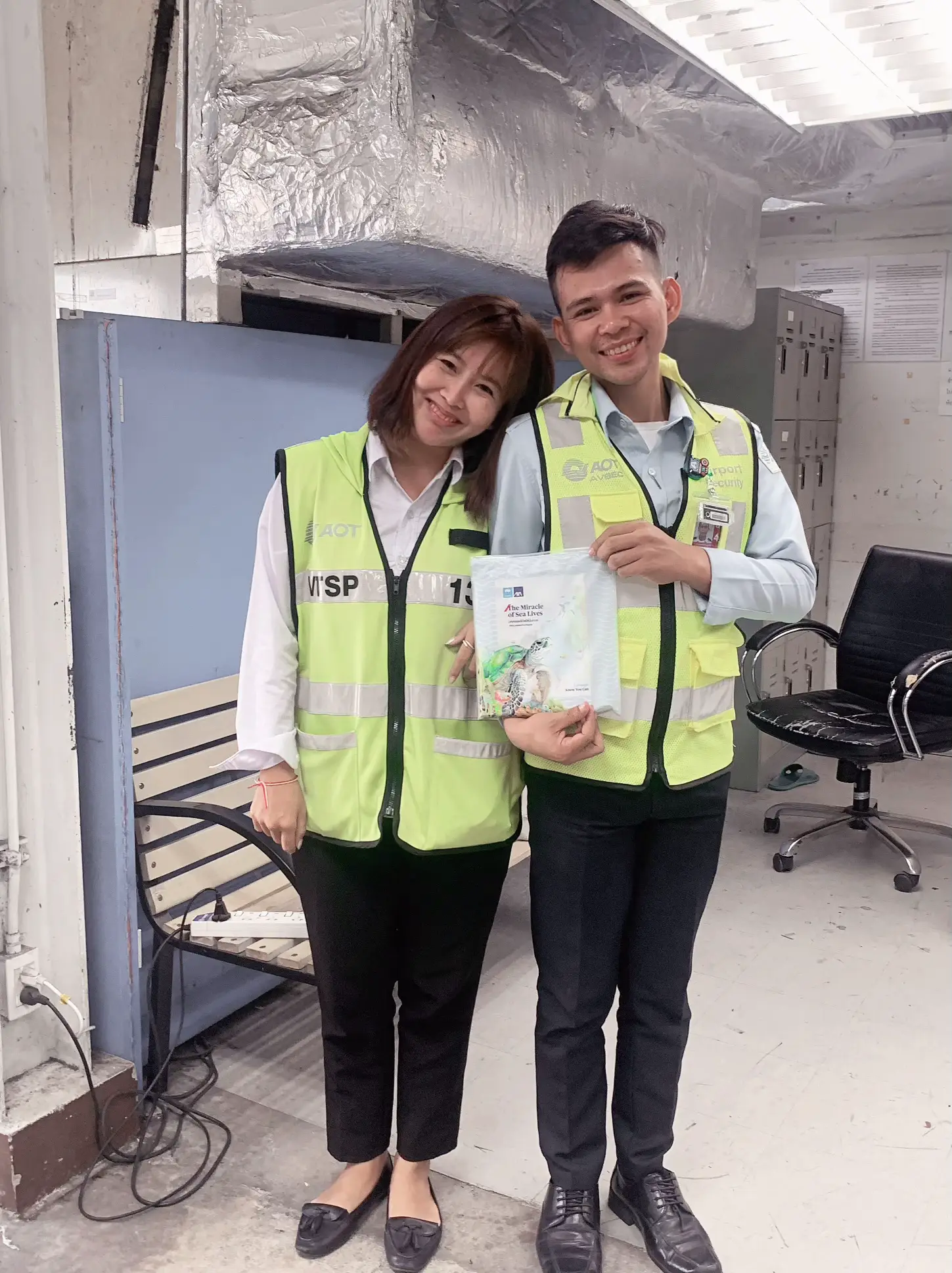 คุณก็เหมือนคนในครอบครัวเรา ส่งมอบความสุข 🎉🎉🎉🎉 | แกลเลอรีที่โพสต์โดย Aom ubonwan Axa | Lemon8