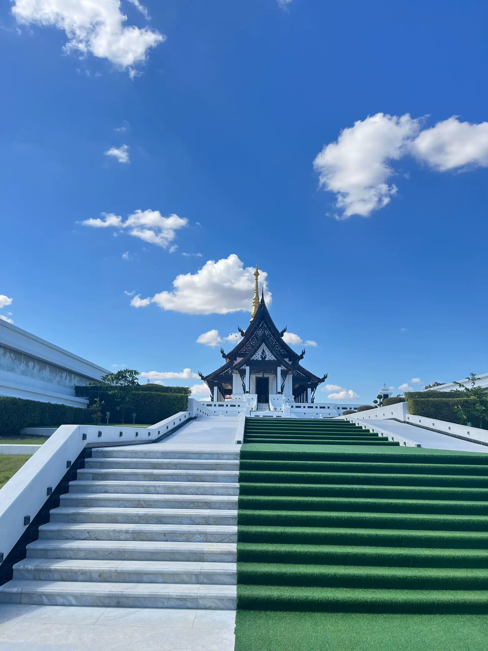 วัดป่าบ้านตาด | แกลเลอรีที่โพสต์โดย Poramin Popuek | Lemon8