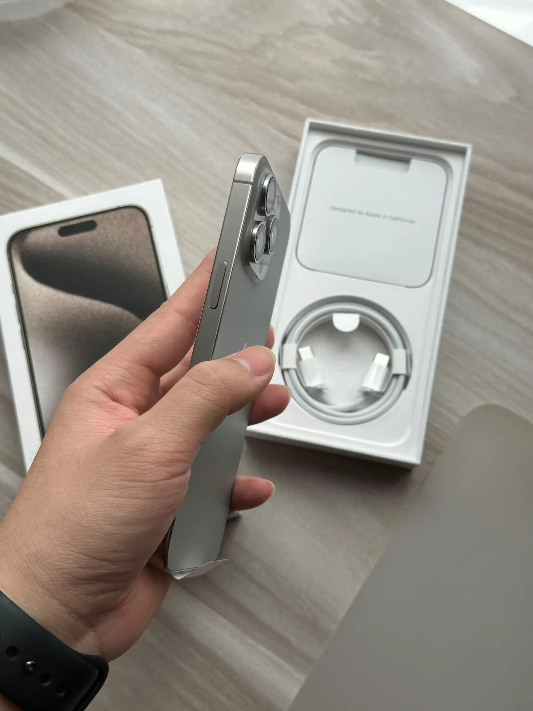 เปลี่ยนจาก iPhone 14 Pro -> iPhone 15 Pro Max | แกลเลอรีที่โพสต์โดย Chakkrin Matoom | Lemon8