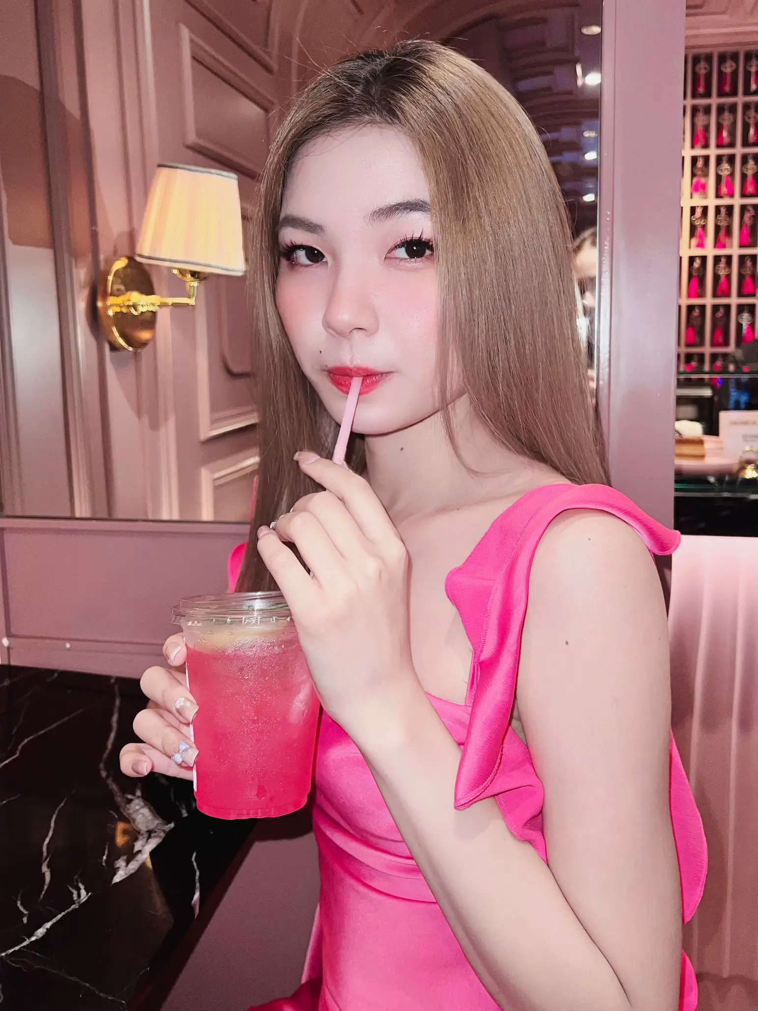 Pink girl check 😳🩷📸 | แกลเลอรีที่โพสต์โดย 𝗖𝗵𝗮𝗺𝗶𝗻 🍋 | Lemon8