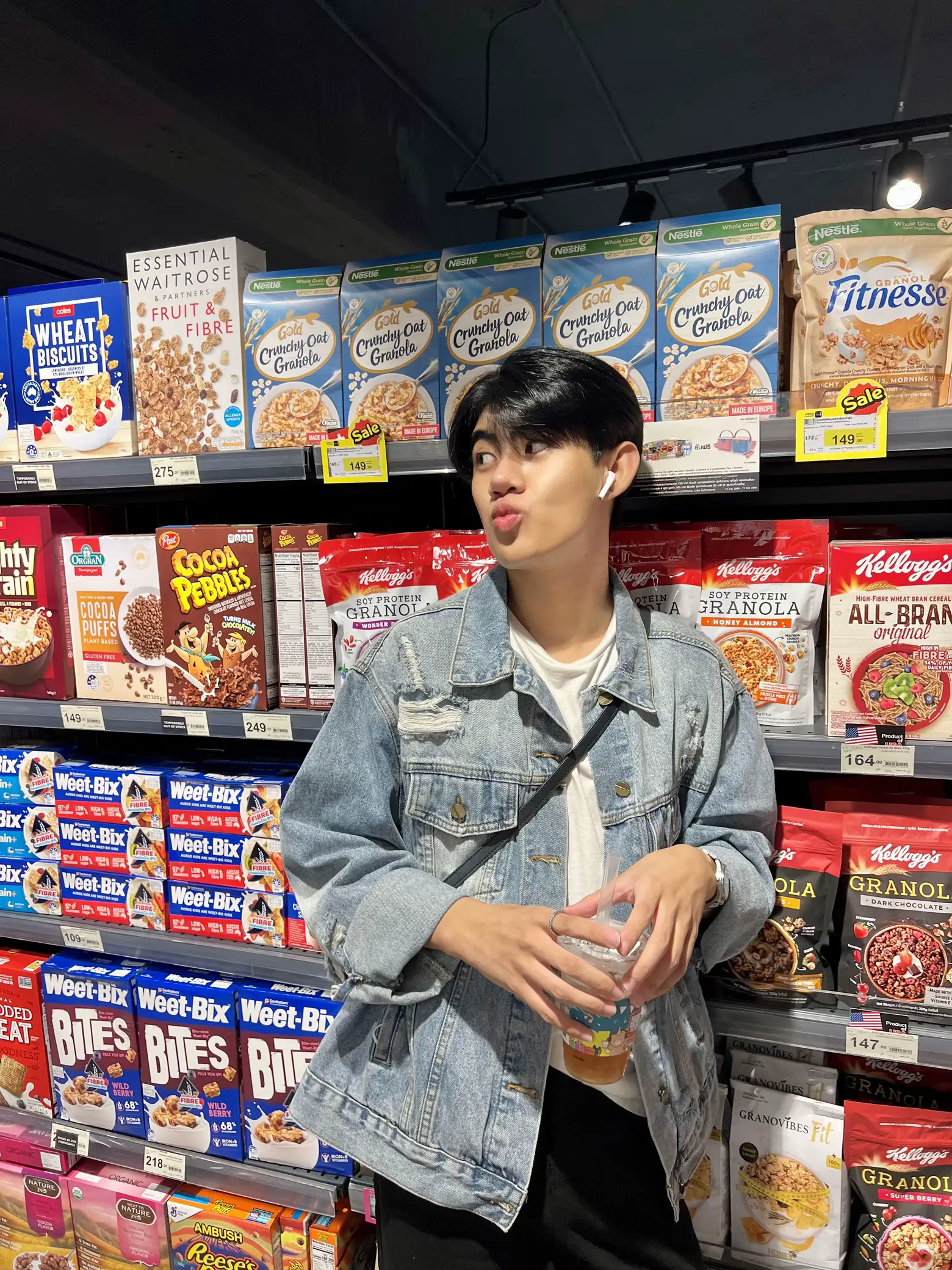 ไอเดียถ่ายรูปเท่ๆ ในซุปเปอร์ ฉบับพ่อบ้าน Gen Y | แกลเลอรีที่โพสต์โดย Kongphob_ab | Lemon8