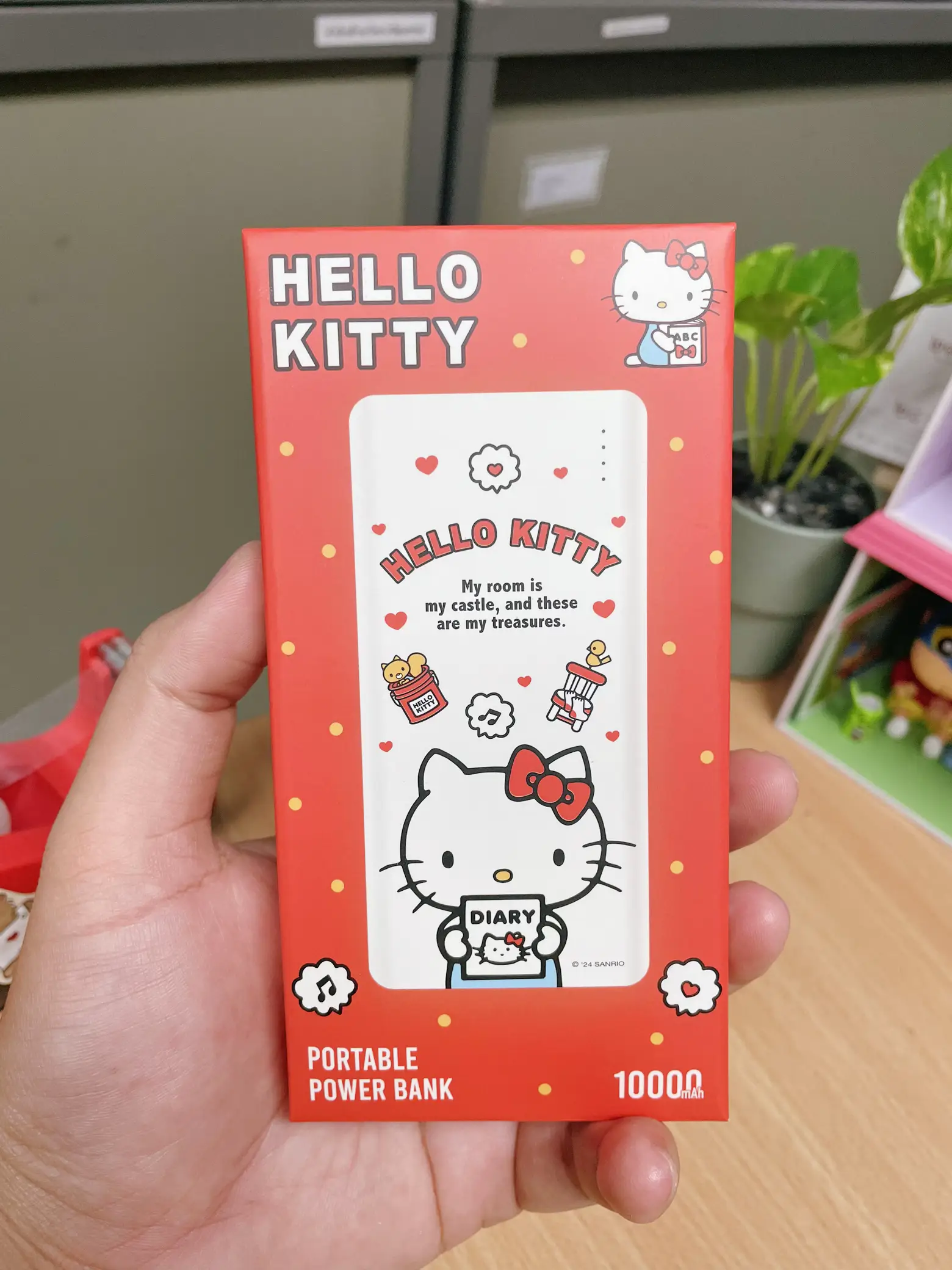 Power bank | Hello kitty 💗🌷 | แกลเลอรีที่โพสต์โดย Jirat🍅 | Lemon8