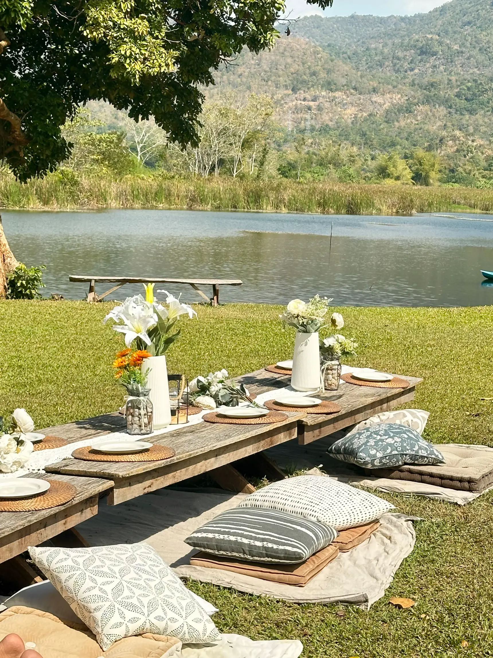 Lake view cafe and restaurant 🎀 | แกลเลอรีที่โพสต์โดย 𝐩𝐚𝐧𝐢𝐭𝐭𝐫𝐚♡ | Lemon8
