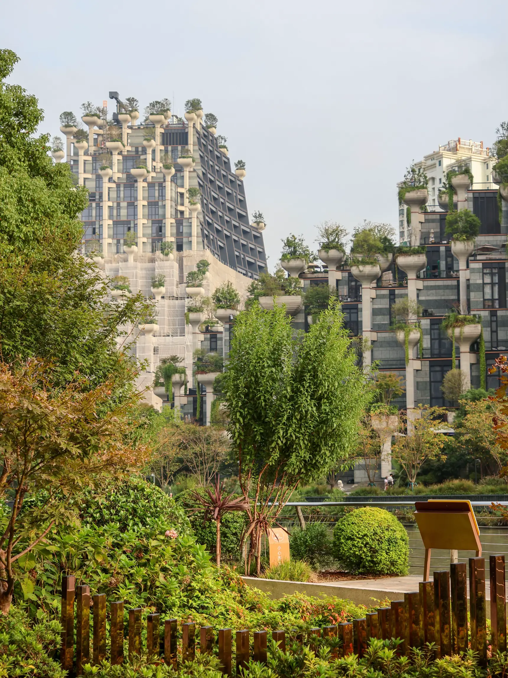 Tianan Thousand Trees: แลนด์มาร์คใหม่กลางเซี่ยงไฮ้ 🌳 | แกลเลอรีที่โพสต์ ...
