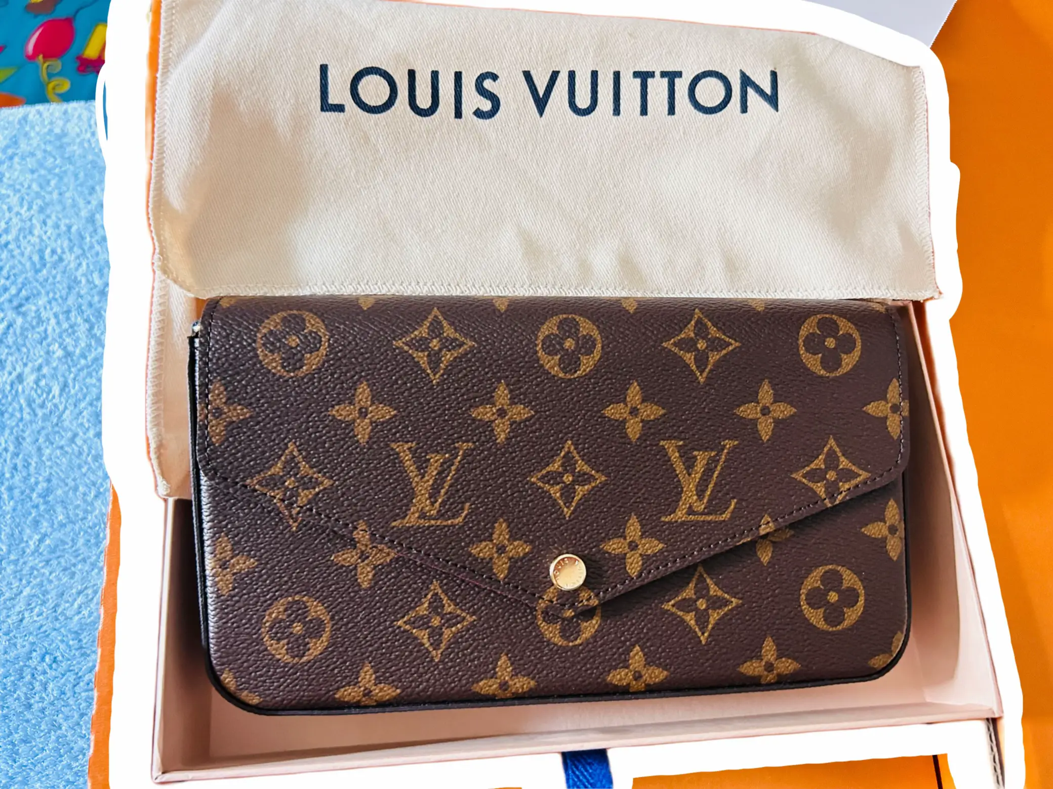 LV ใบแรกในชีวิต | แกลเลอรีที่โพสต์โดย Jeab | Lemon8