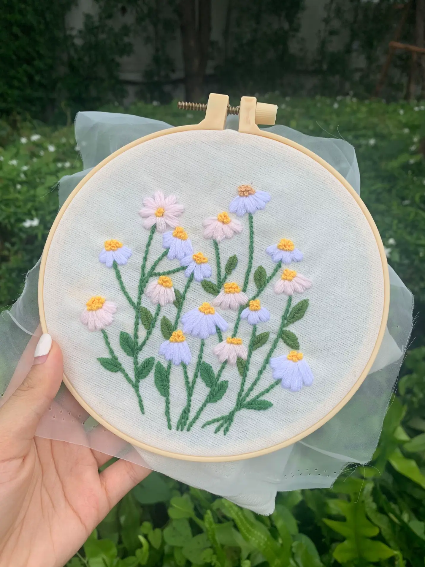 Embroidery Diary | Day 11 เสร็จแล้วมาดูผลลัพธ์กัน 🌷🌸🪡 | แกลเลอรีที่โพสต์โดย IRIN KATE | Lemon8