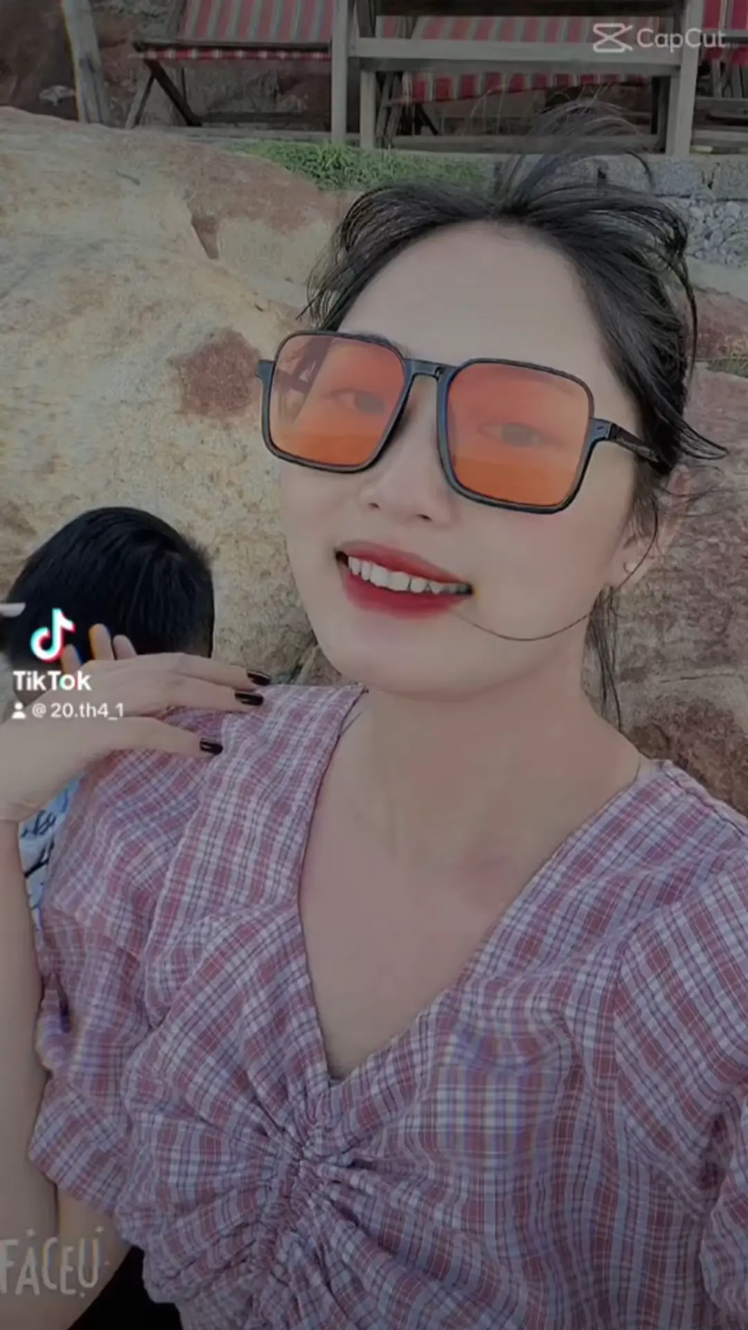 Mn follow tiktok kết nối cùng người lạ nha | Video do Hạnh Hít đăng | Lemon8