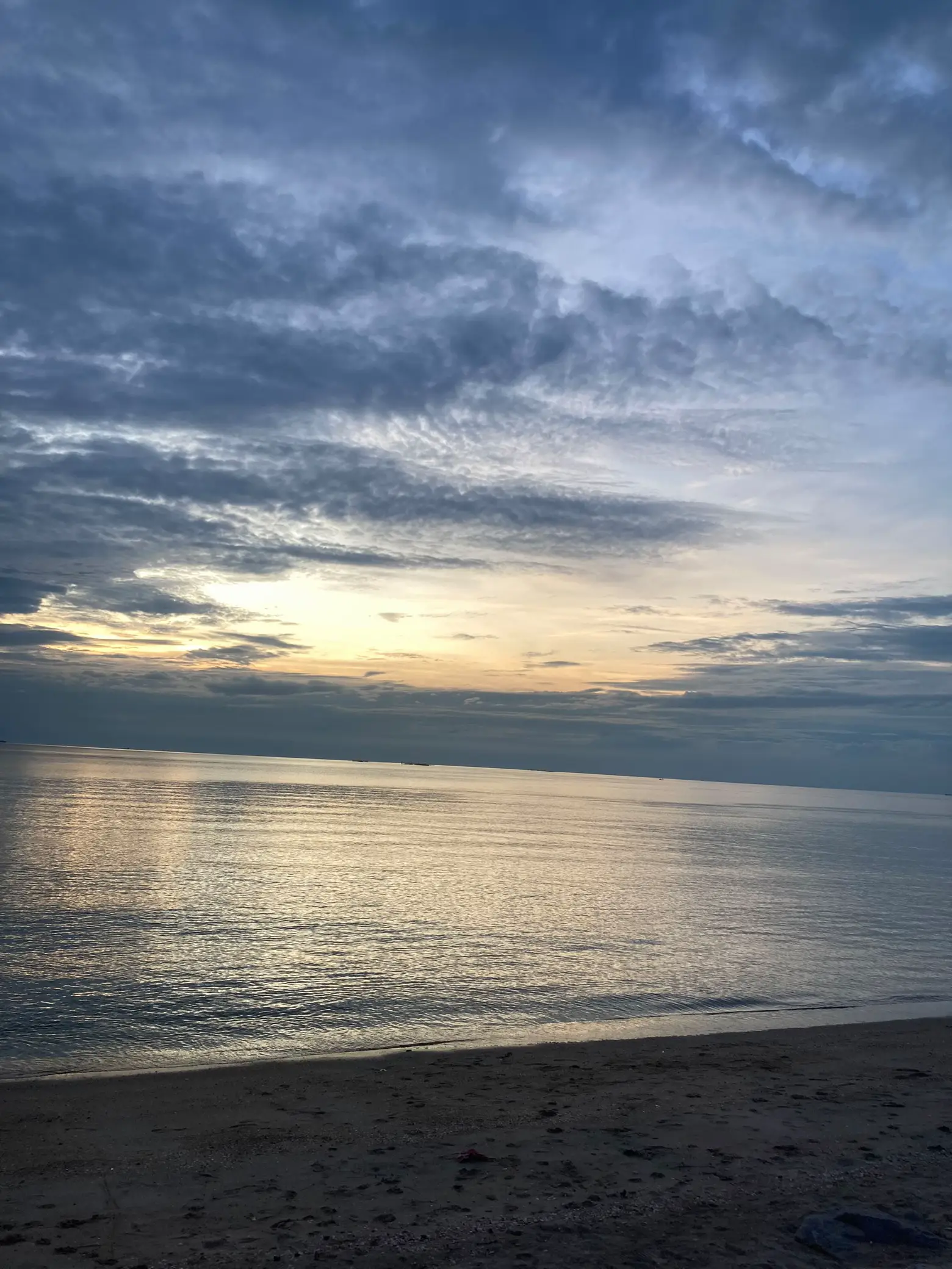 Wonnapa Beach 🌊 | แกลเลอรีที่โพสต์โดย Parinton Gomod | Lemon8