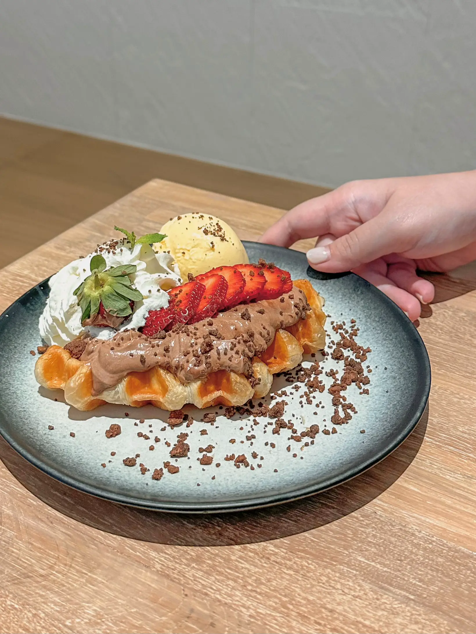 🌷คาเฟ่ brunch น่ารักๆ ที่พัทยา บรรยากาศดีมาก!🥣🌳 | แกลเลอรีที่โพสต์โดย Jabchaith | Lemon8