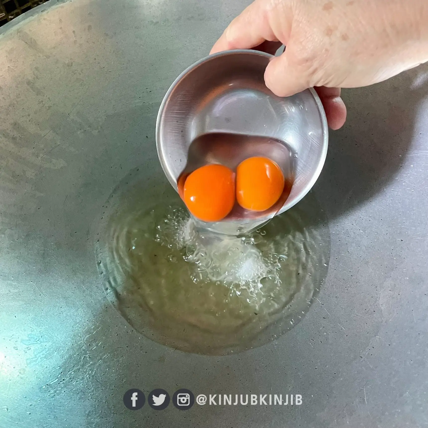 อื้อหือนี่แหละซีอิ๊วที่กินกับไข่ดาวแล้วโคตรอร่อย | แกลเลอรีที่โพสต์โดย kinjubkinjib | Lemon8