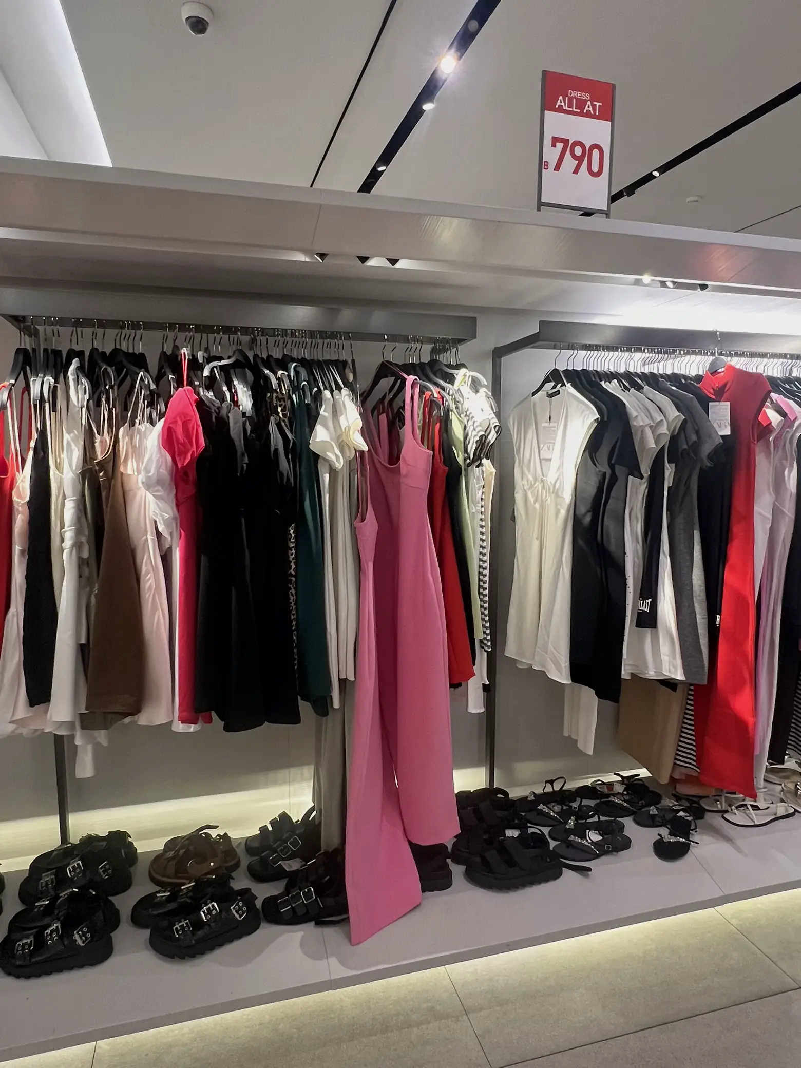 ZARA mid year sale 2024 🛍️ ป้ายแดงที่จริงใจ | แกลเลอรีที่โพสต์โดย นอน ...