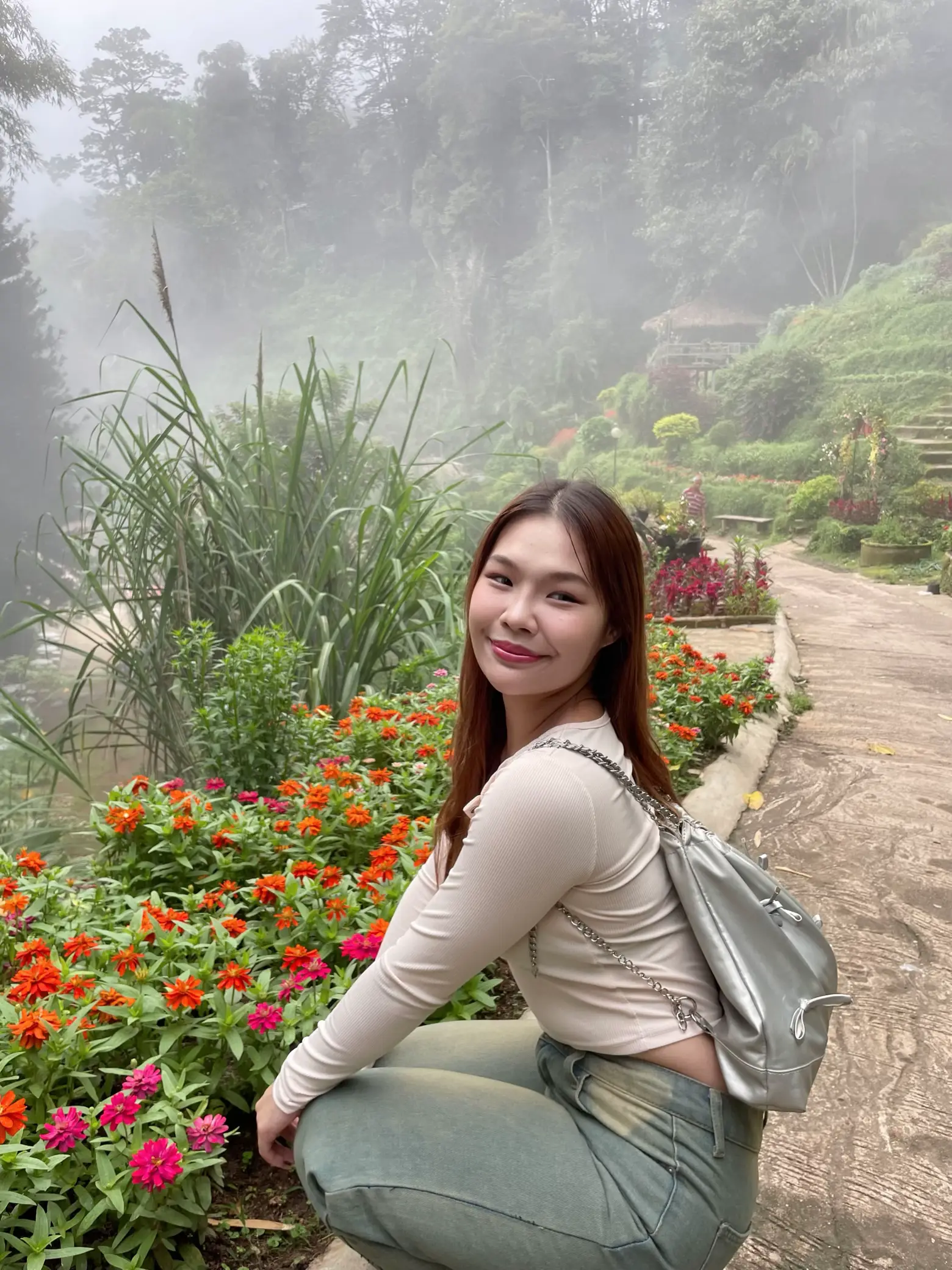 ไอเดียโพสต์ท่าถ่ายรูปกับธรรมชาติ⛰️🍃 | แกลเลอรีที่โพสต์โดย Ployy_pwnii | Lemon8