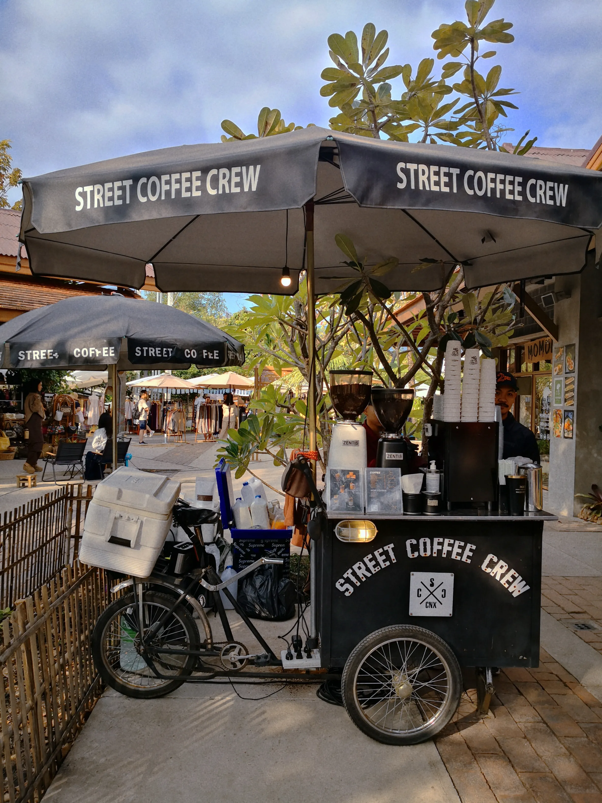 ร้านเด็ดตลาดจริงใจ #1 Street Coffee Crew | แกลเลอรีที่โพสต์โดย yu4pack ...