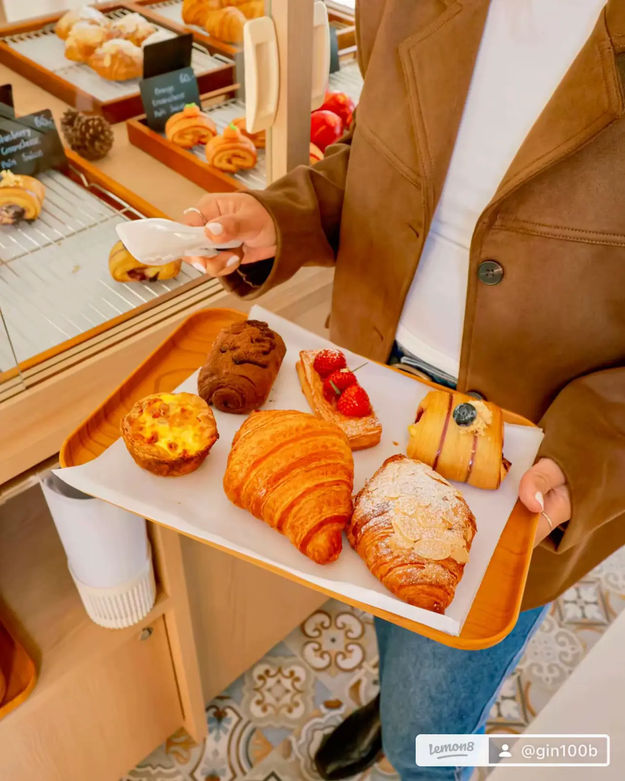 🥐เบเกอรี่ลับในหมู่บ้าน ที่เปิดแค่ 4 วันเท่านั้น | แกลเลอรีที่โพสต์โดย กินไม่เกิน100 | Lemon8