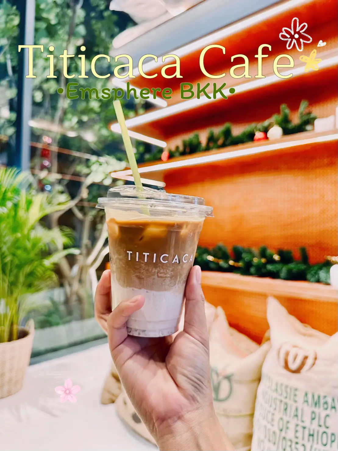 คาเฟ่ติด BTS Titicaca Emsphere Cafe | แกลเลอรีที่โพสต์โดย ไปเที่ยวกัน ...