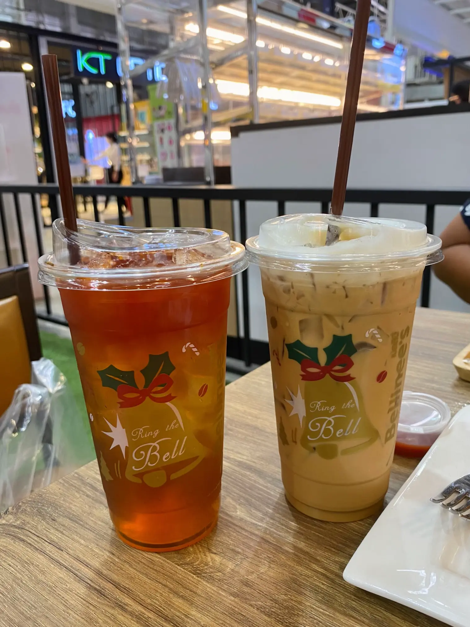 Bellinee's มีโปรโมชั่นฉ่ำๆ🧋🍕 | แกลเลอรีที่โพสต์โดย fairymuse | Lemon8