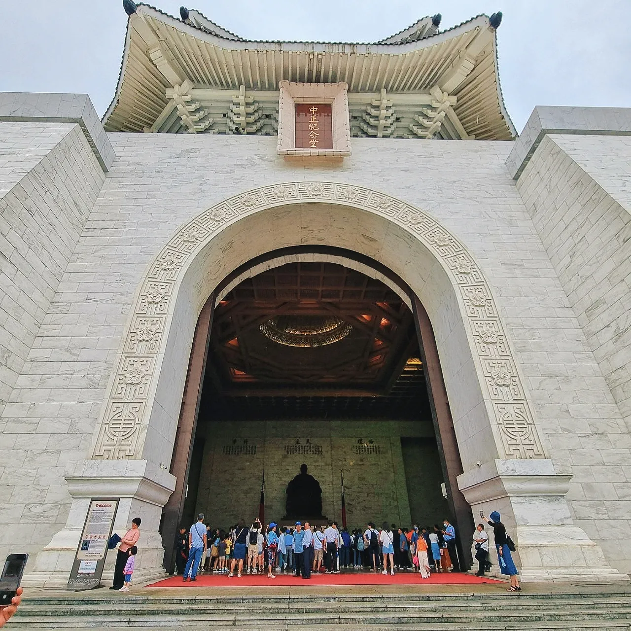 ไต้หวัน อนุสรณ์สถานเจียงไคเช็ค | แกลเลอรีที่โพสต์โดย Mintra Story ⛅️ | Lemon8