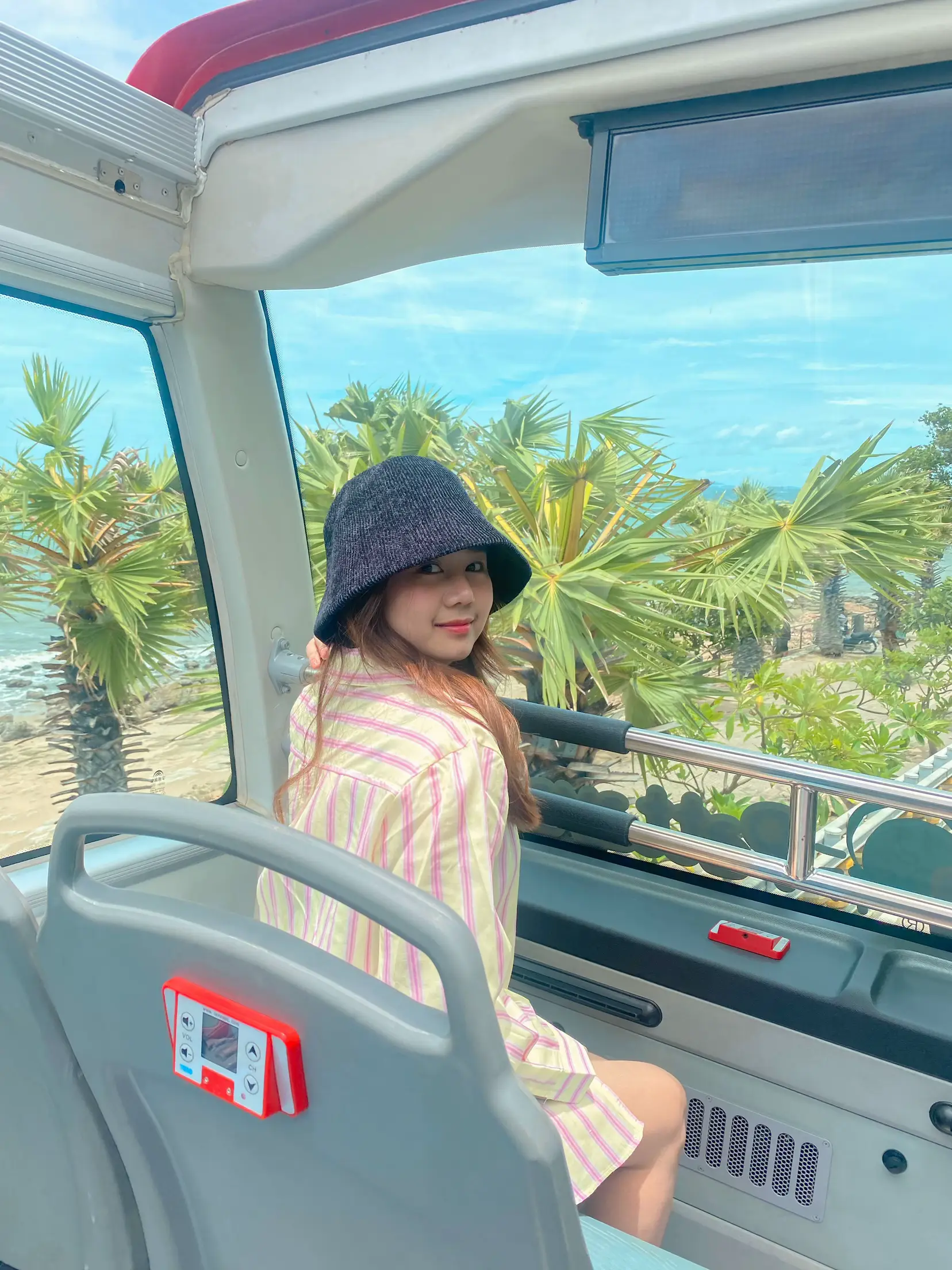 นั่งรถบัสชมวิวเมืองพัทยากันค่าาาา🚌🏝️ | แกลเลอรีที่โพสต์โดย Mo-ah | Lemon8