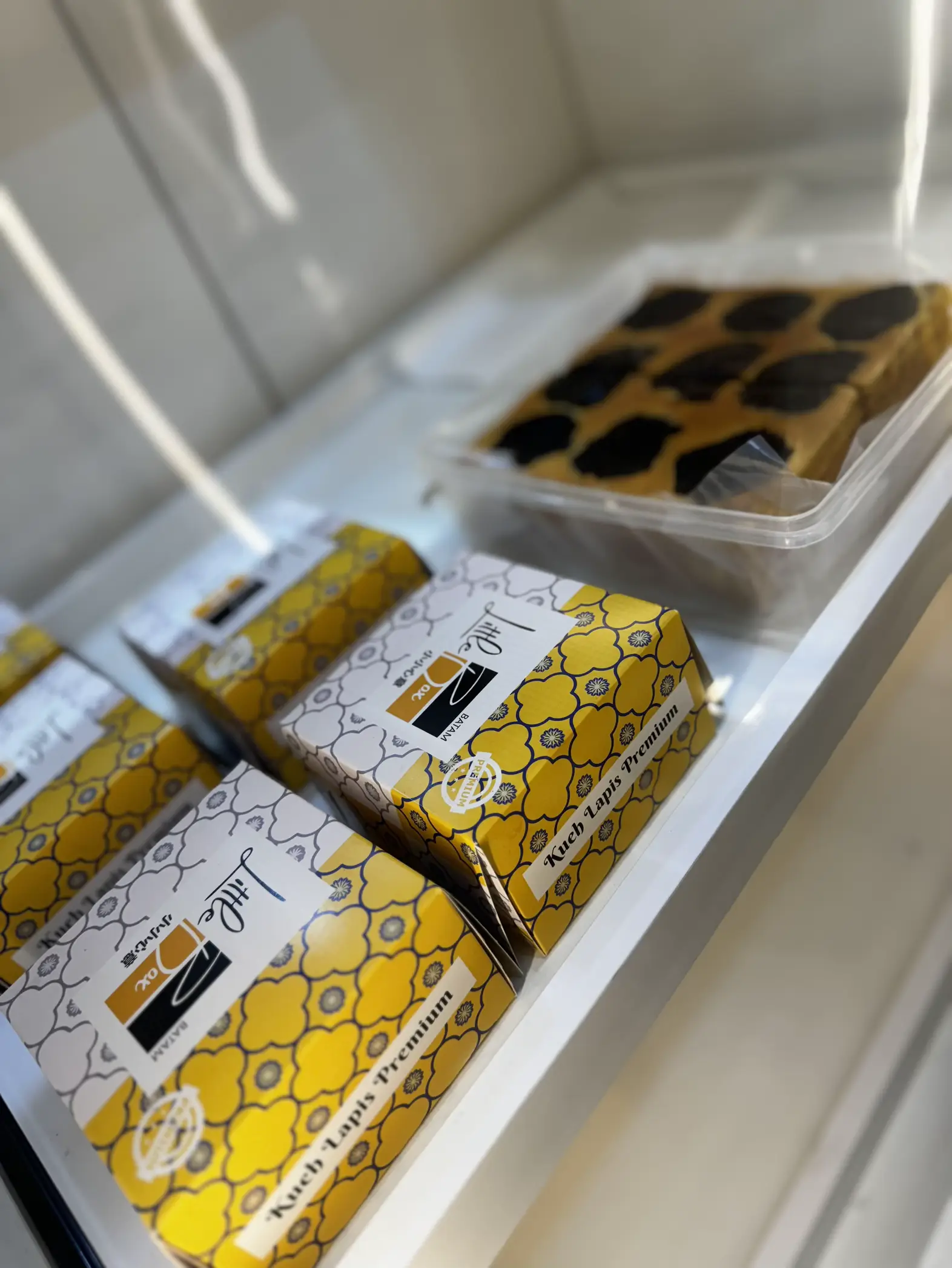 Kueh lapis recommend in Batam ! | Gallery posted by Jimmychin | Lemon8