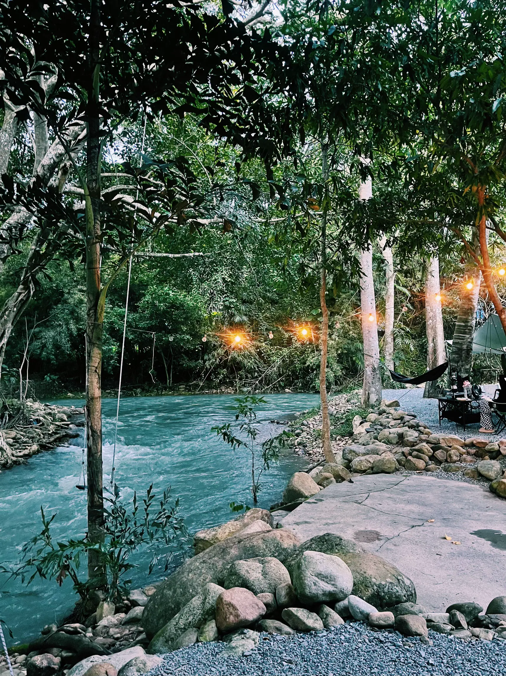 แนะนำ ลานกางเต็นท์ริมธาร | แกลเลอรีที่โพสต์โดย Thanarak Pongka | Lemon8