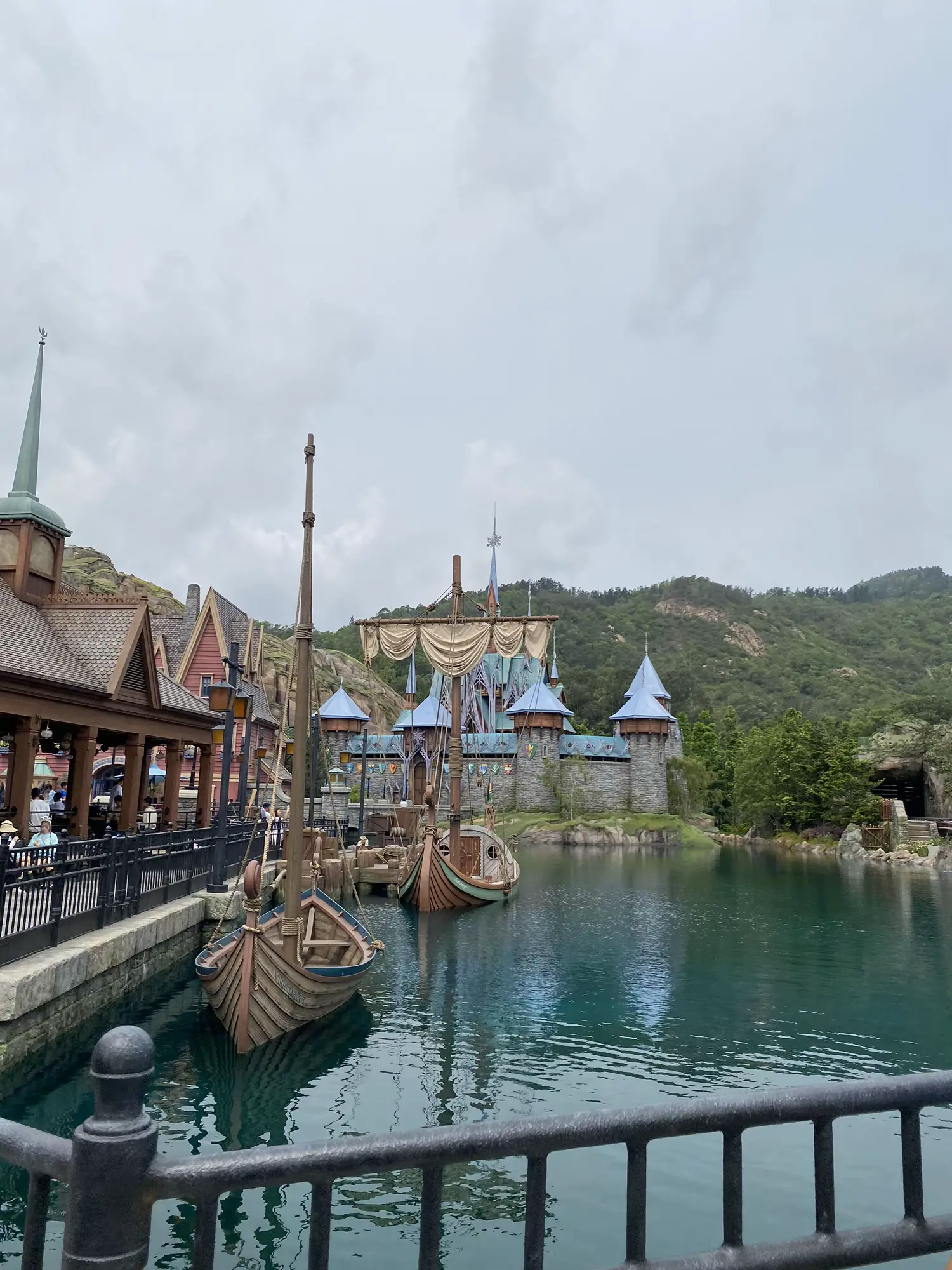 บัตร early entry pass disneyland hongkong | แกลเลอรีที่โพสต์โดย ...