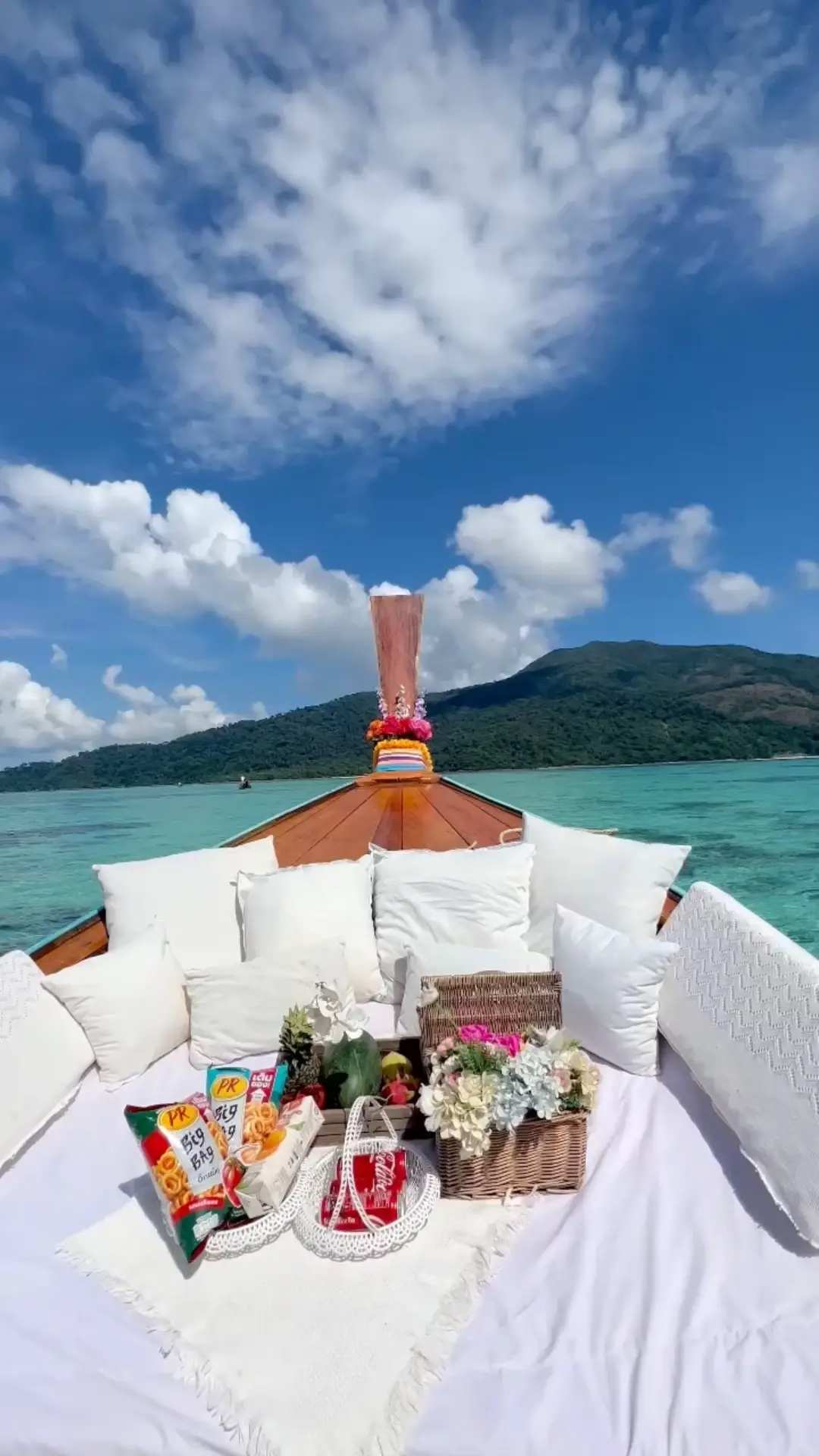 private boat with BFF ️ | Video diterbitkan oleh Shadhiraeyra | Lemon8