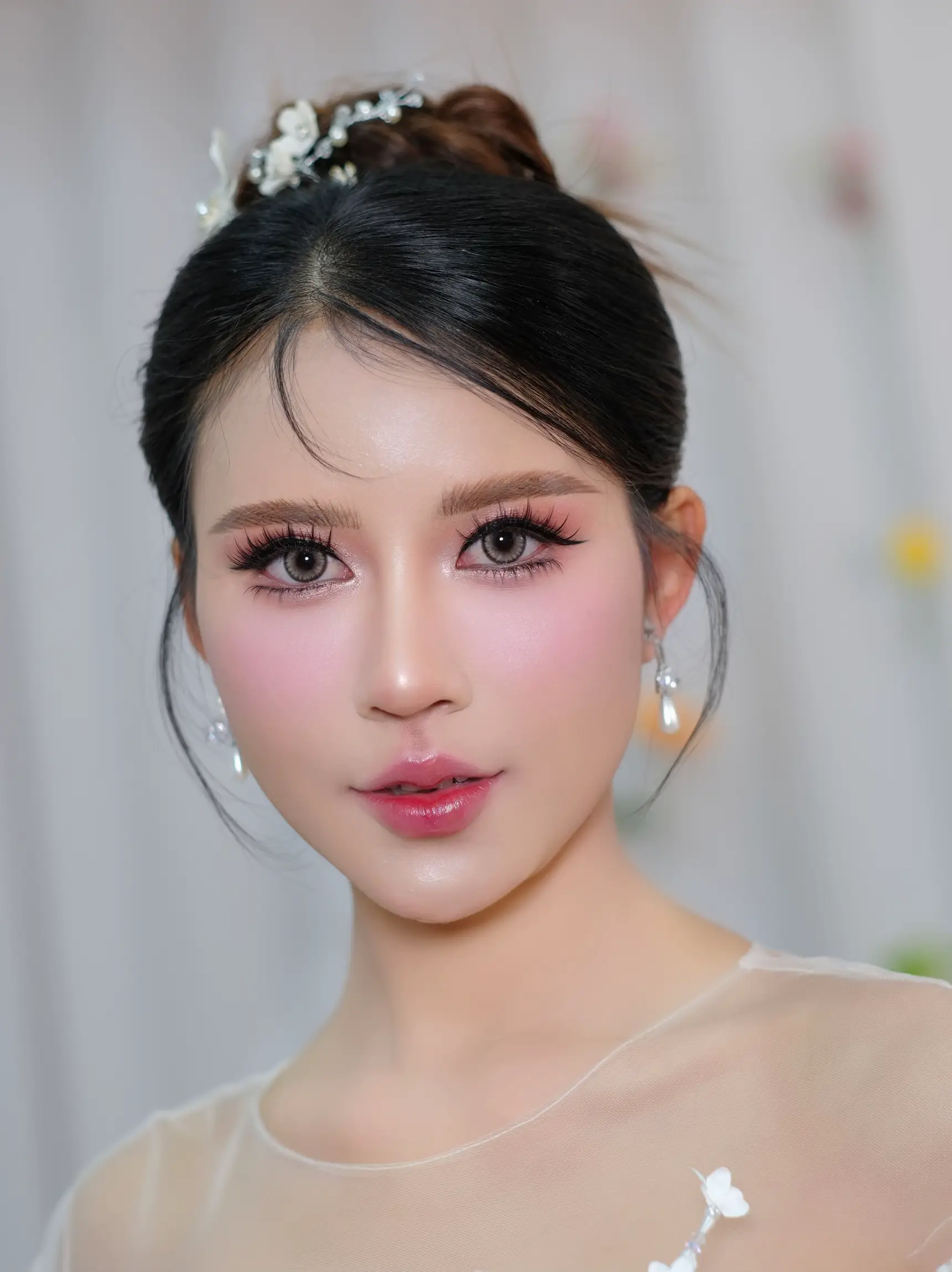 ผลงานการแต่เจ้าสาวให้หน้าหวานละมุน | แกลเลอรีที่โพสต์โดย Cholraya Makeup | Lemon8