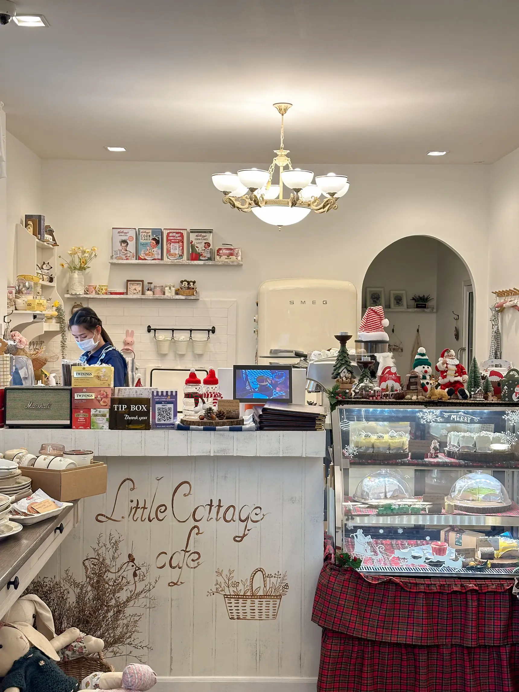 Little Cottage Cafe | คาเฟ่ยุโรป นครปฐม🍯 | แกลเลอรีที่โพสต์โดย 🤍🧁 | Lemon8