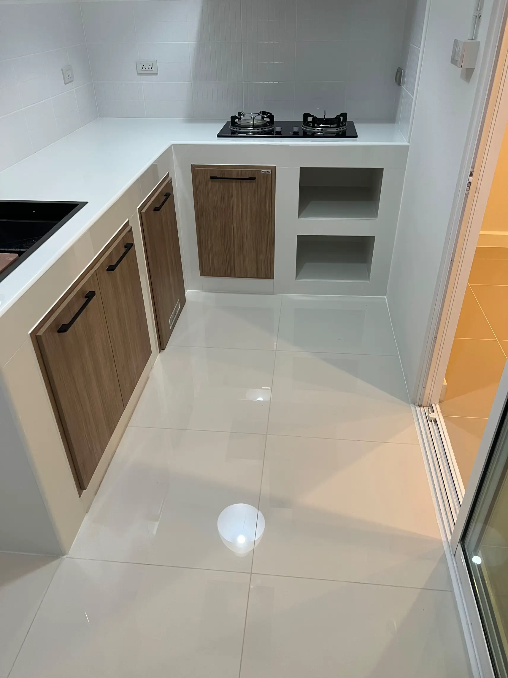 ต่อเติมครัวหลังบ้าน #ต่อเติมบ้านEp.3 | แกลเลอรีที่โพสต์โดย Patcharin Promm | Lemon8