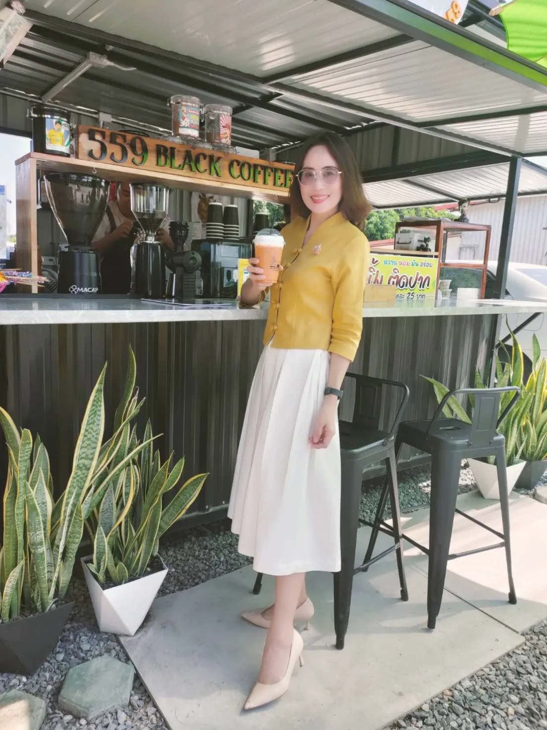 ร้านชากับผ้าไทย | แกลเลอรีที่โพสต์โดย Noon Niiz | Lemon8