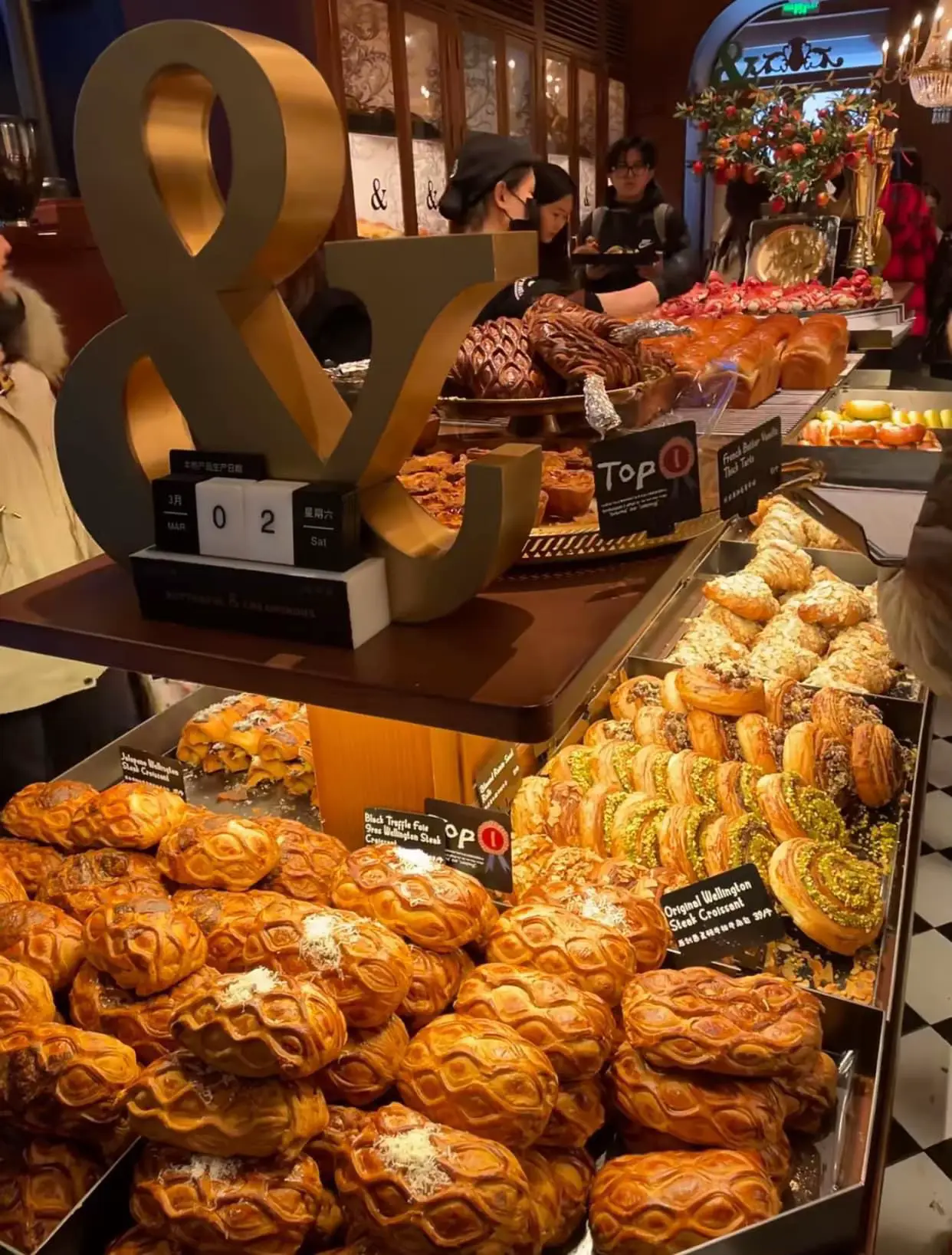 What I eat in Chengdu | แกลเลอรีที่โพสต์โดย emeili | Lemon8