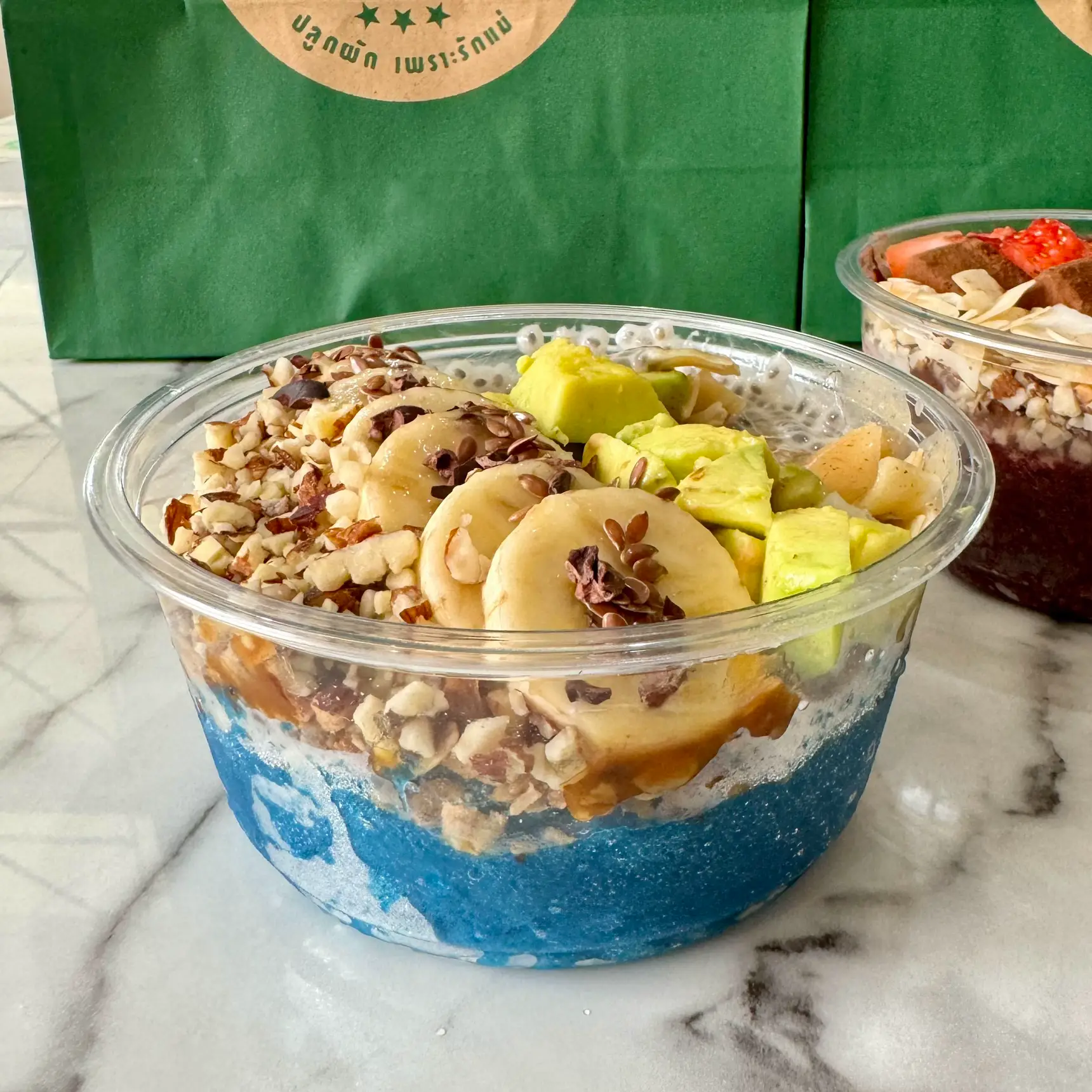 Oh, my penis, there's the Acai Bowl. It's delicious, refreshing, so good. 🥣🍓🥑🍯 | Gallery posted ...