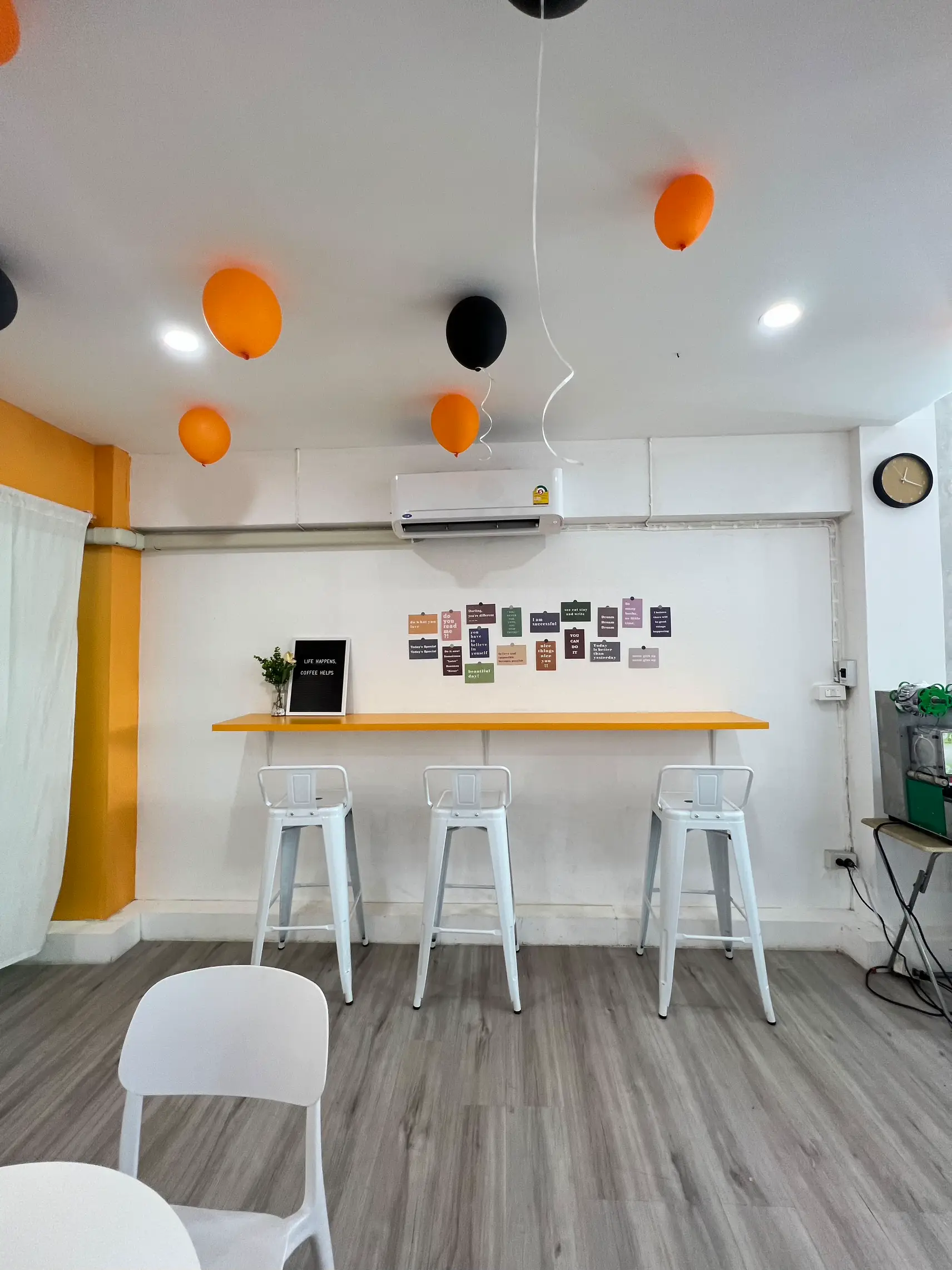 กิจกรรมยามว่าง พาไปดื่มกาแฟกัน | แกลเลอรีที่โพสต์โดย THE_RAINIE | Lemon8