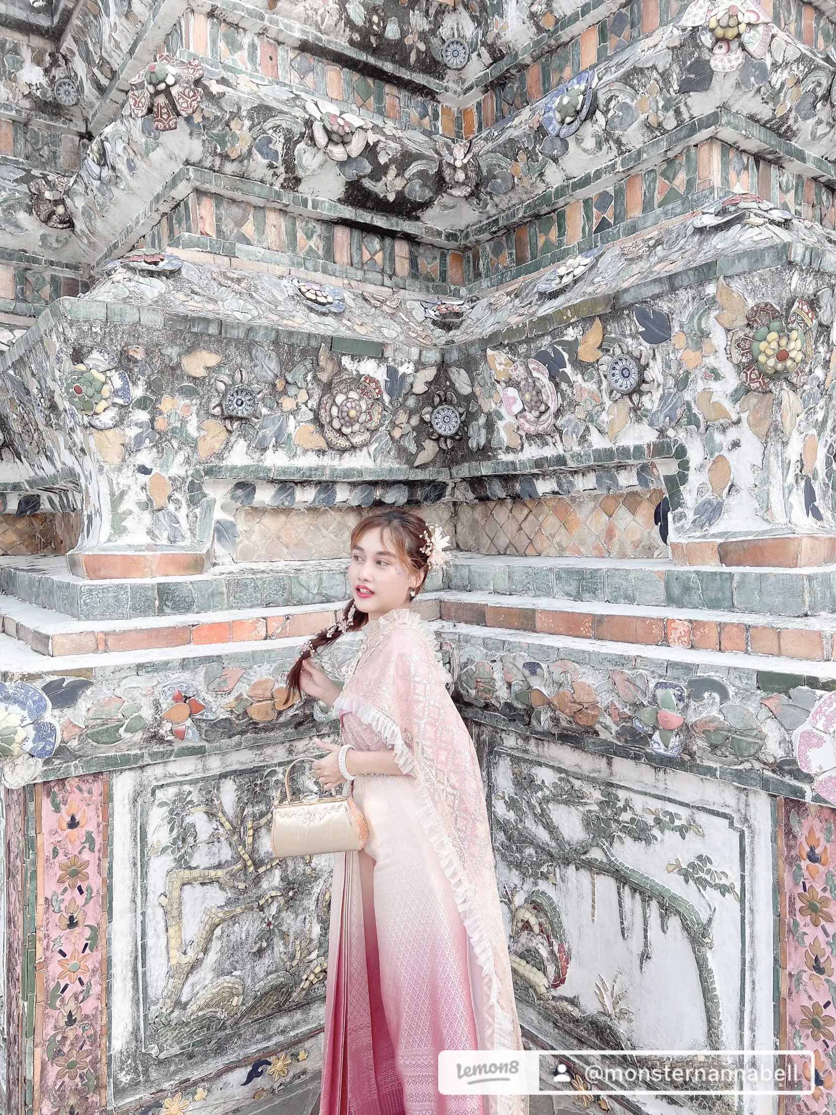 ใส่ชุดไทยสไตล์ douin วัดอรุณ 🎀 | แกลเลอรีที่โพสต์โดย ชาแนนนี่ 🐰 | Lemon8