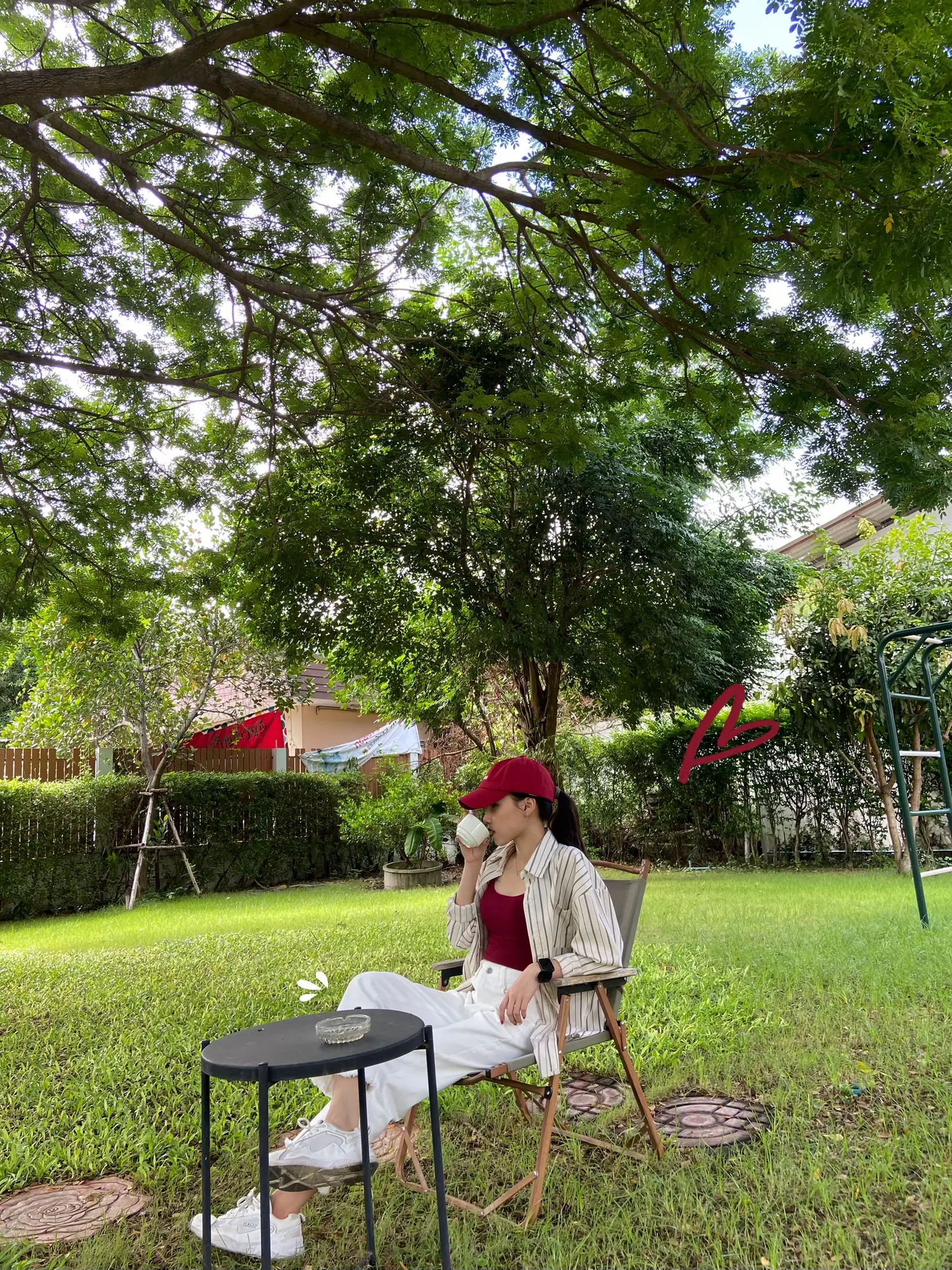 แชร์ไอเดียแต่งตัวโทนสีขาวแดง ️ 🤍 | แกลเลอรีที่โพสต์โดย Patcharin.style | Lemon8