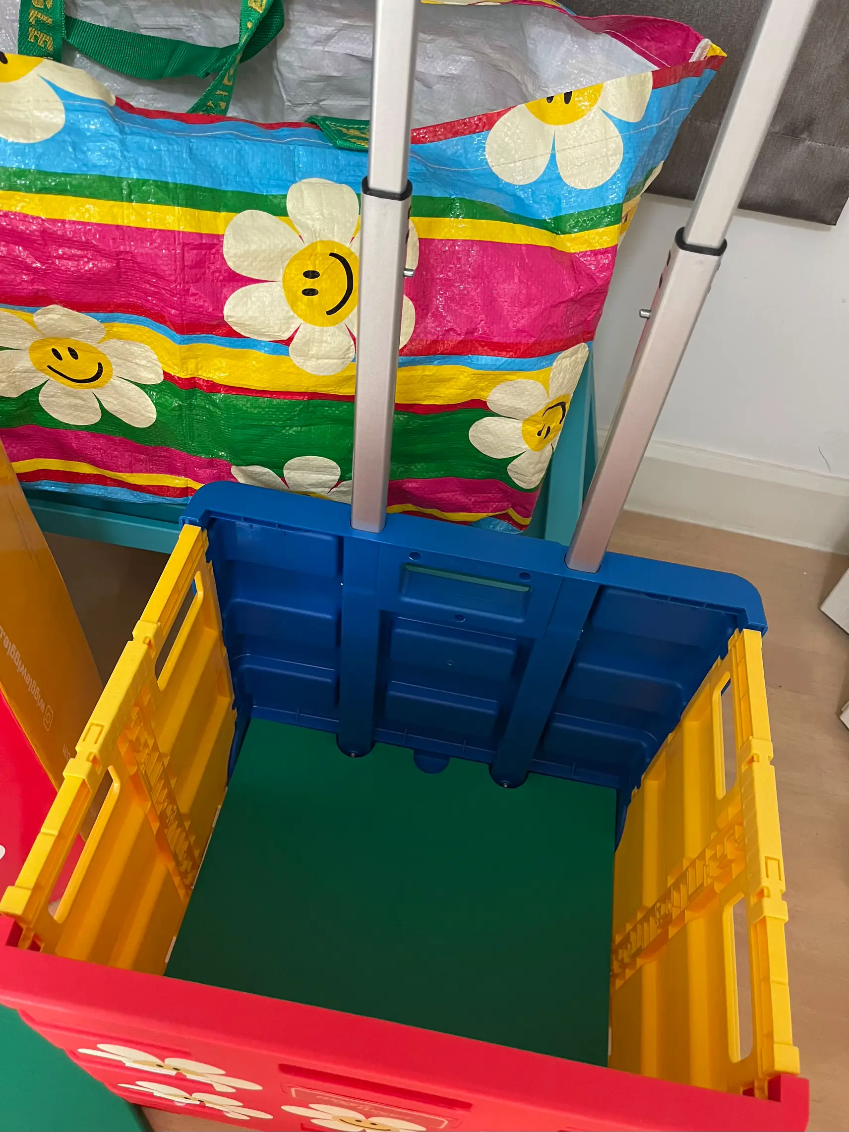 🌈🌈Wiggle wiggle folding cart | แกลเลอรีที่โพสต์โดย Kwang🦌 | Lemon8