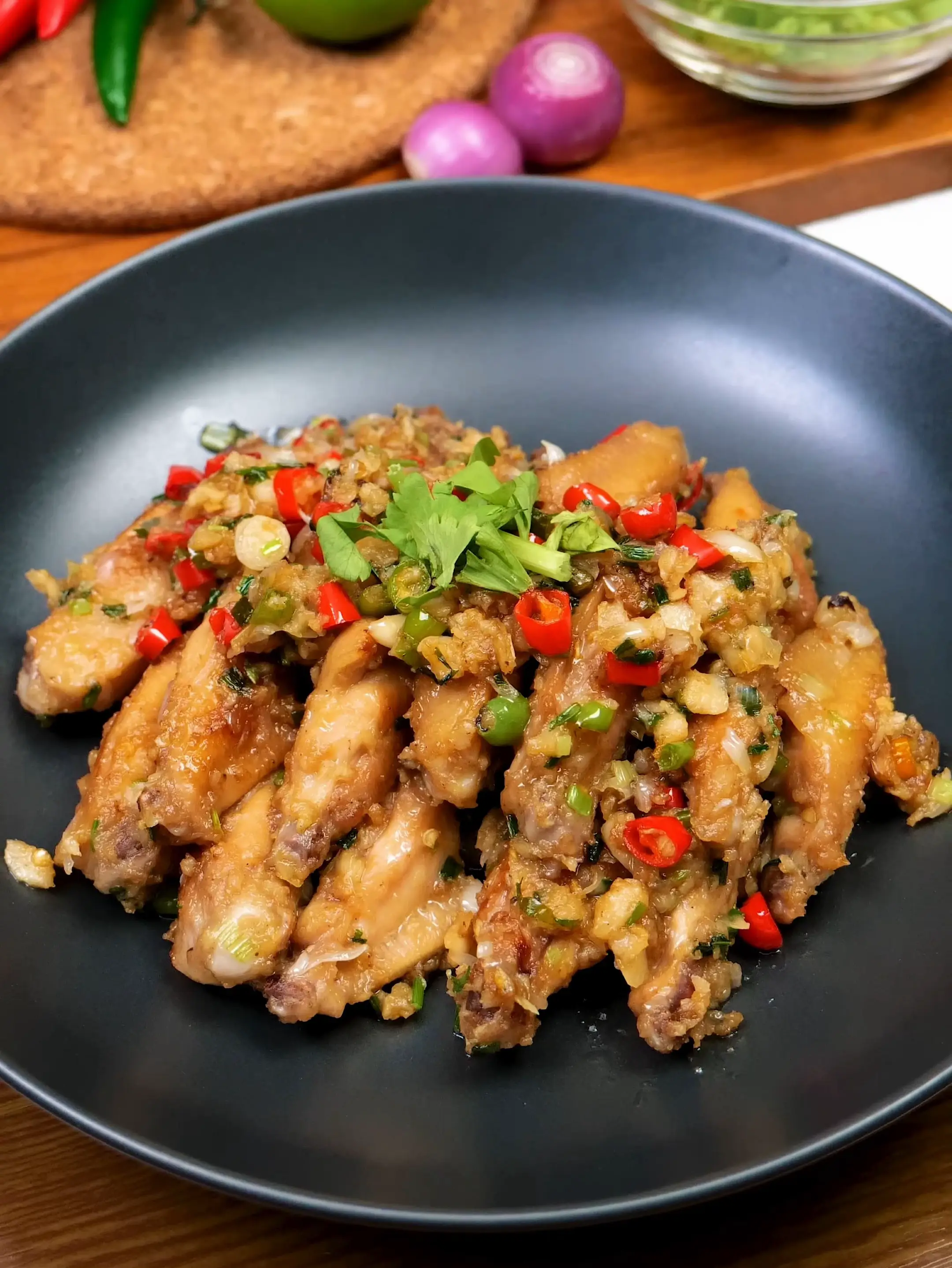 ไก่คั่วพริกเกลือ ทำง่ายไม่หลายขั้นตอน | วิดีโอที่เผยแพร่โดย Ratcha | Lemon8