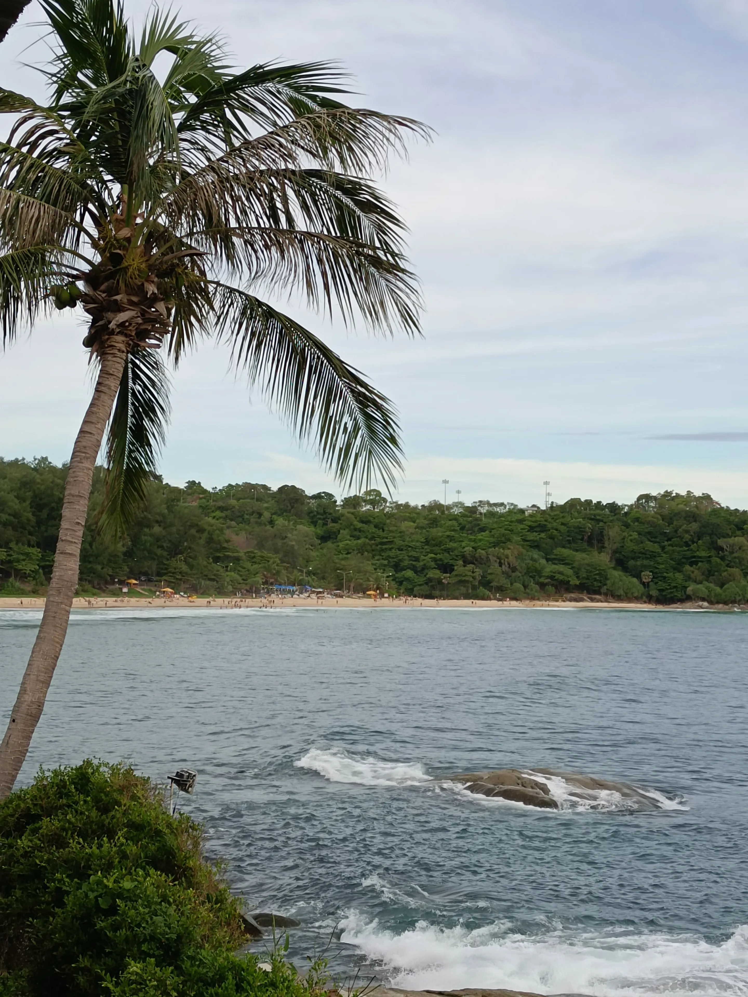 ร้านนั่งชิว ติดทะเลภูเก็ต🏝 | แกลเลอรีที่โพสต์โดย Angvimj | Lemon8