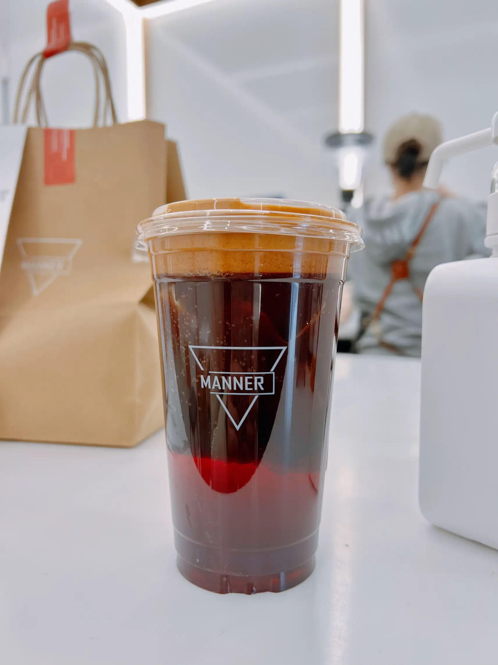 ลอง Iced Grape Americano 🍇 @MANNER COFFEE คาเฟ่จีน 🇨🇳 | แกลเลอรีที่ ...