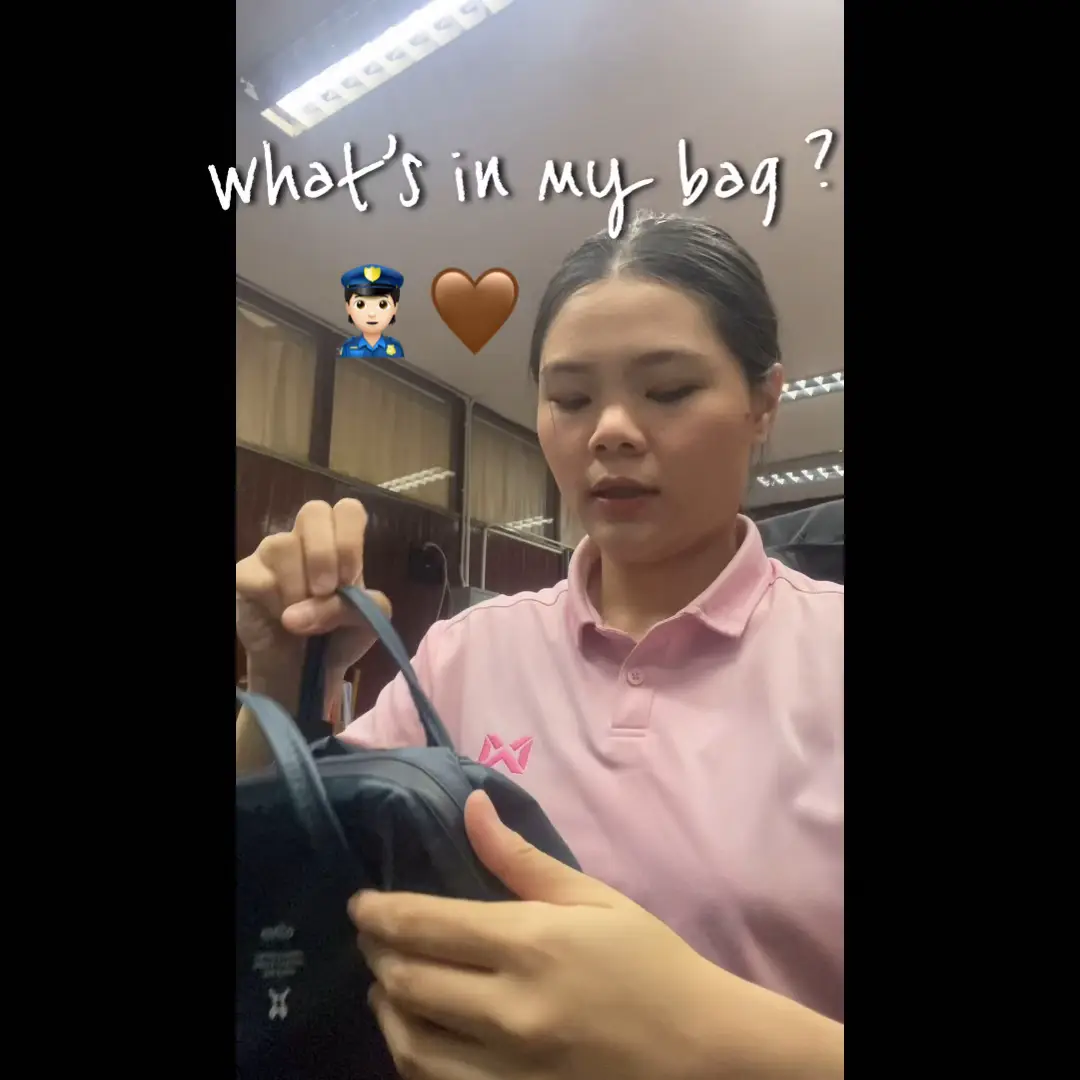 What’s in my bag ? มีอาร้ายยอยู่ในกระเป๋าบ้าง น๊า👮🏻🤎 | วิดีโอที่เผยแพร่ ...
