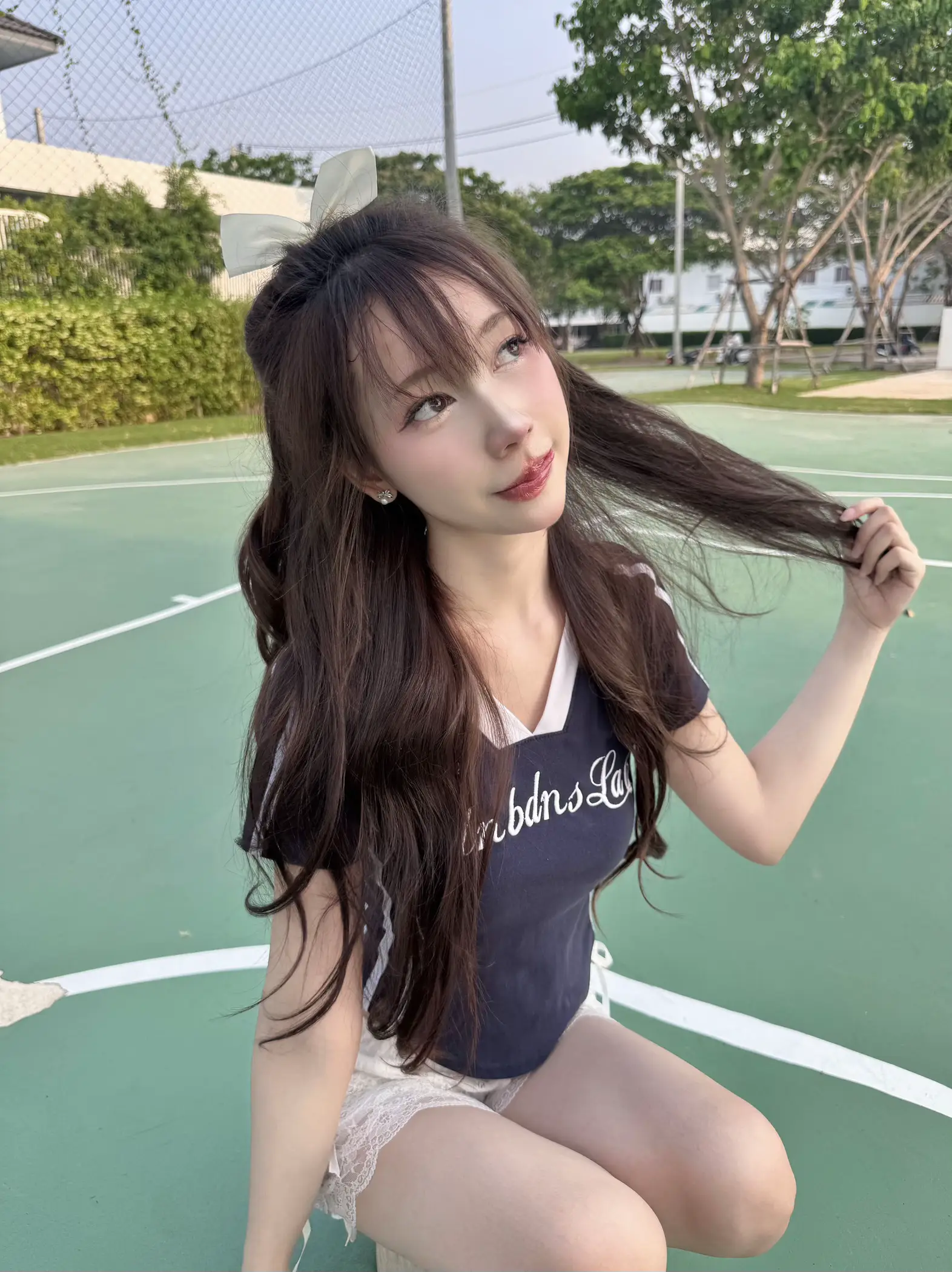 ไอเดียแต่งตัวสุดคิ้วท์🫧🛝ไอเดียถ่ายที่สนามบาส🗯️🐈‍⬛🍒#OOTD | แกลเลอรีที่โพสต์โดย Porkaew | Lemon8