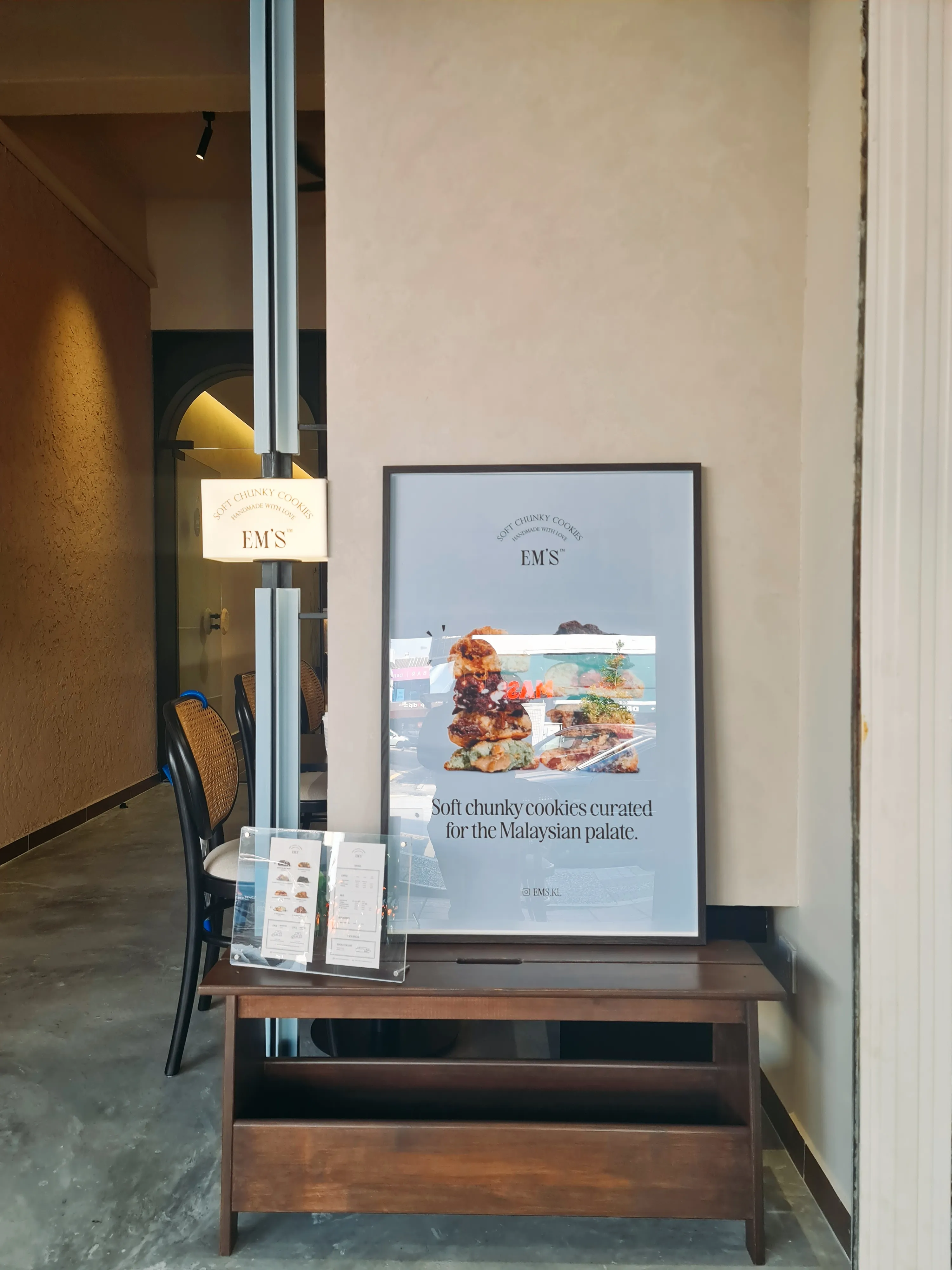 EM'S Soft Chunky Cookies a must visit cookie shop🍪 | แกลเลอรีที่โพสต์ ...