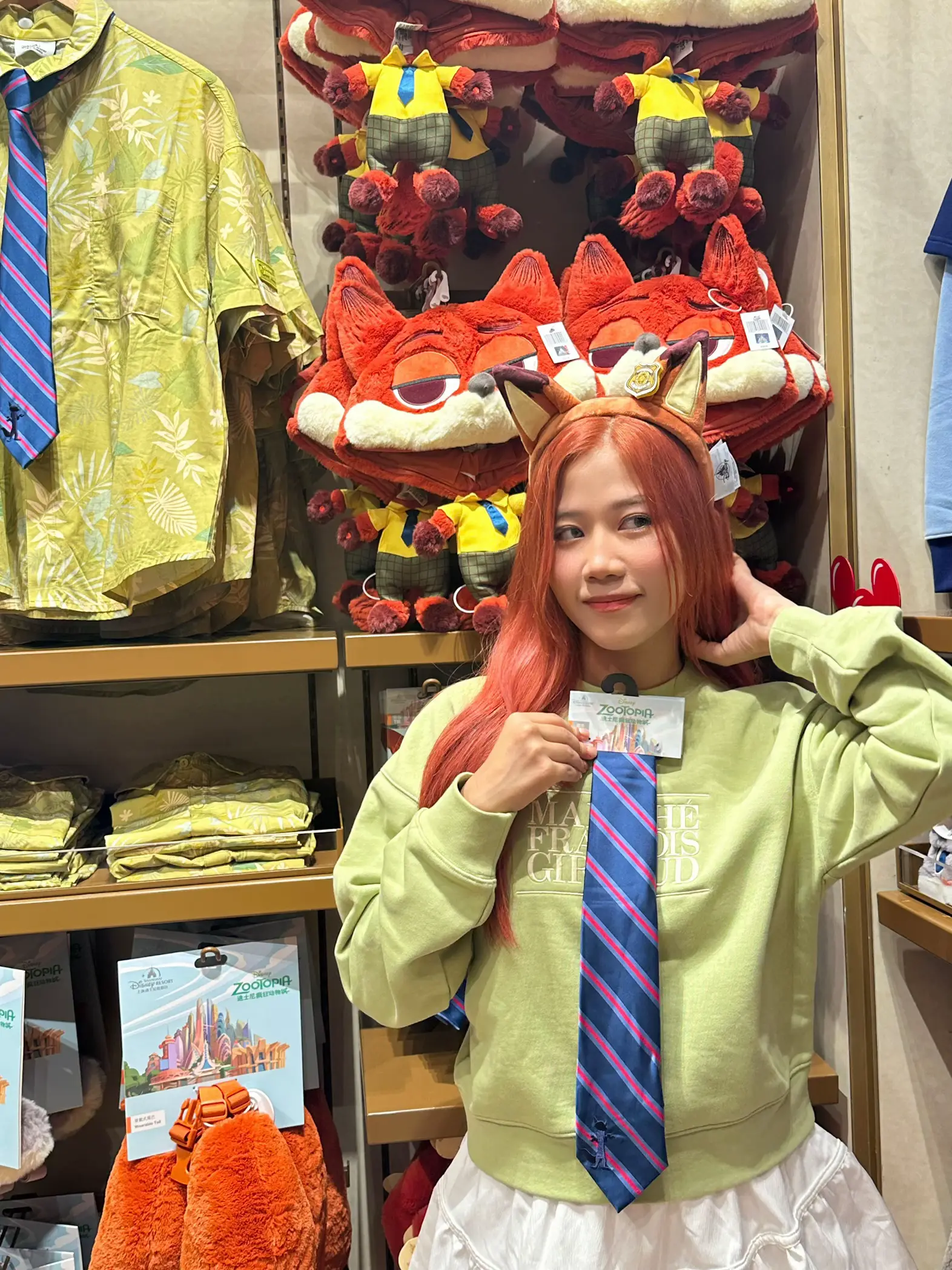 OOTD Nick Zootopia🦊🧡แต่งตัวไปดิสนีย์แลนด์ เซี่ยงไฮ้ | แกลเลอรีที่โพสต์โดย mook🧁 | Lemon8