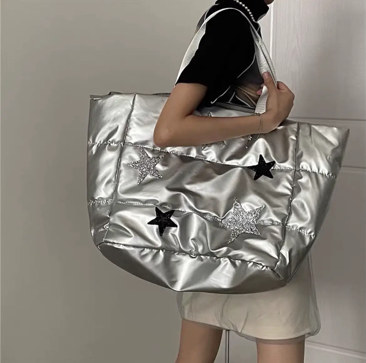 ใหญ่จุใจ กระเป๋าหิ้วขึ้นเครื่อง ️🎀 | แกลเลอรีที่โพสต์โดย Mr.J | Lemon8