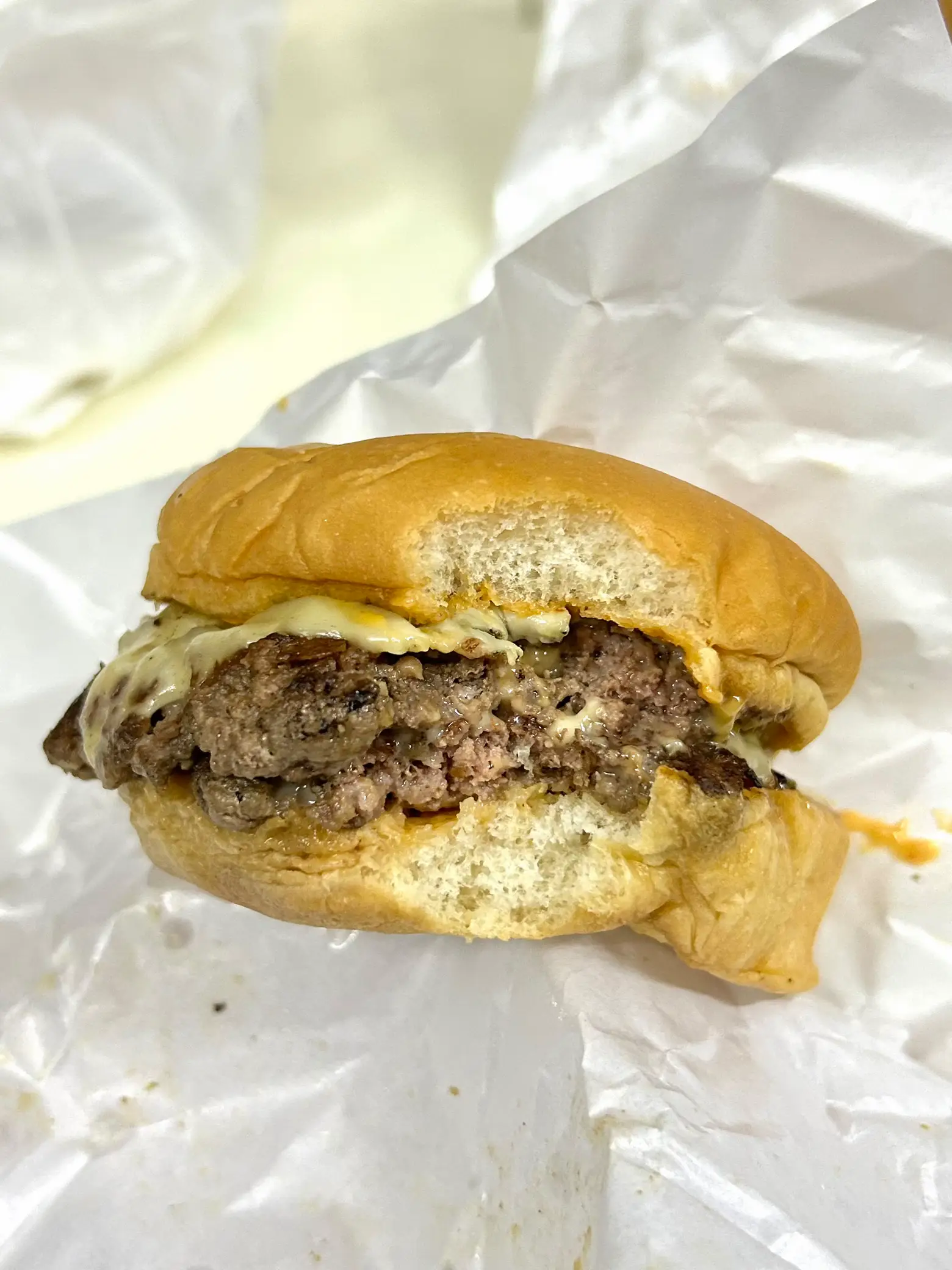 Australia 🇦🇺 beef burger in TTDI- Local Area Burger | Galeri disiarkan ...