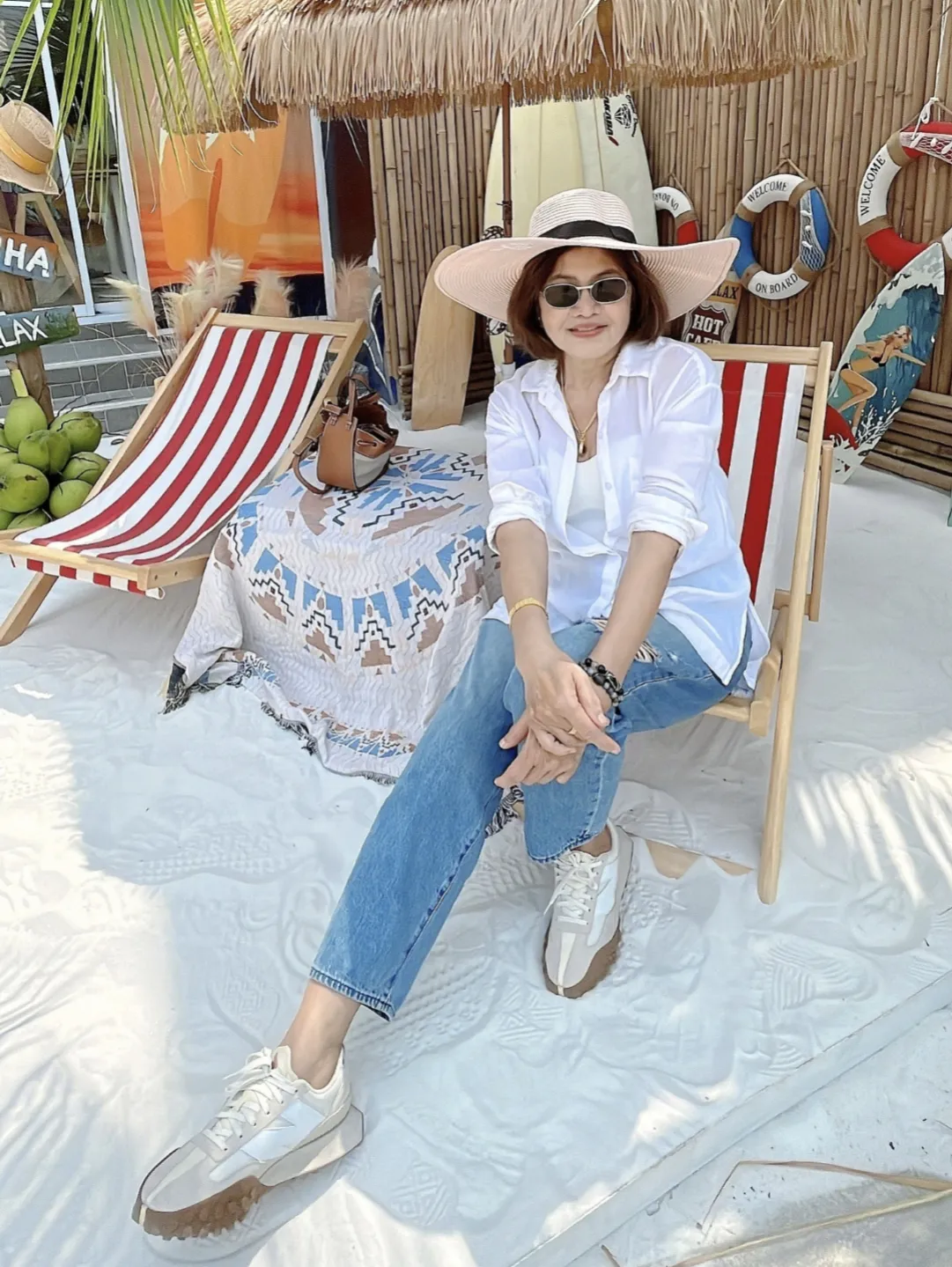 วันชิคๆเสื้อเชิ้ตกางเกงยีนส์🏝 | แกลเลอรีที่โพสต์โดย Daow Seesuk | Lemon8