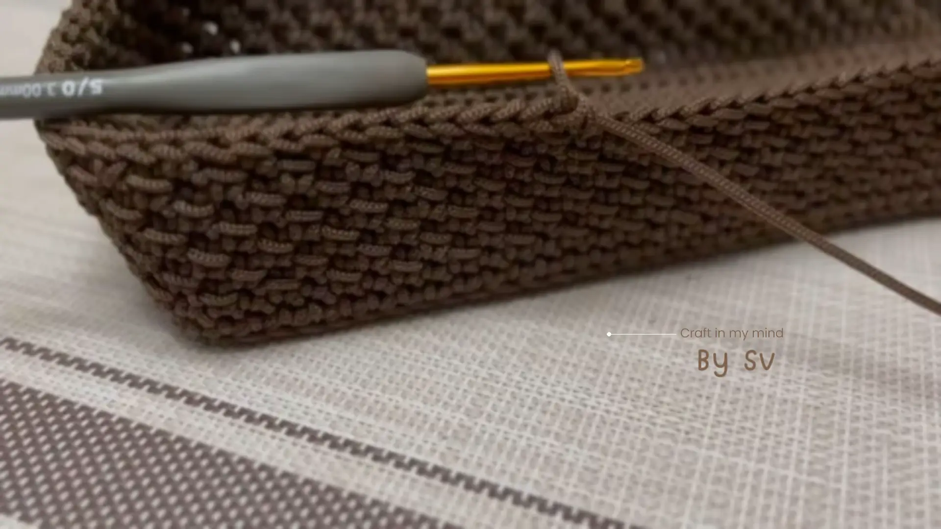 กระเป๋าอีกใบ เชือกร่มสีน้ำตาลเข้ม | วิดีโอที่เผยแพร่โดย ตามใจCraft | Lemon8