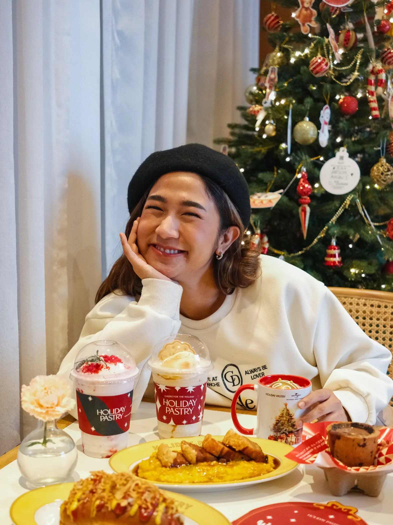 🎄🎁คาเฟ่ธีมคริสมาสต์Vibes โคตรเมืองนอก มีหิมะตกฉ่ำ ️ | แกลเลอรีที่โพสต์โดย tummytravel🍕 | Lemon8