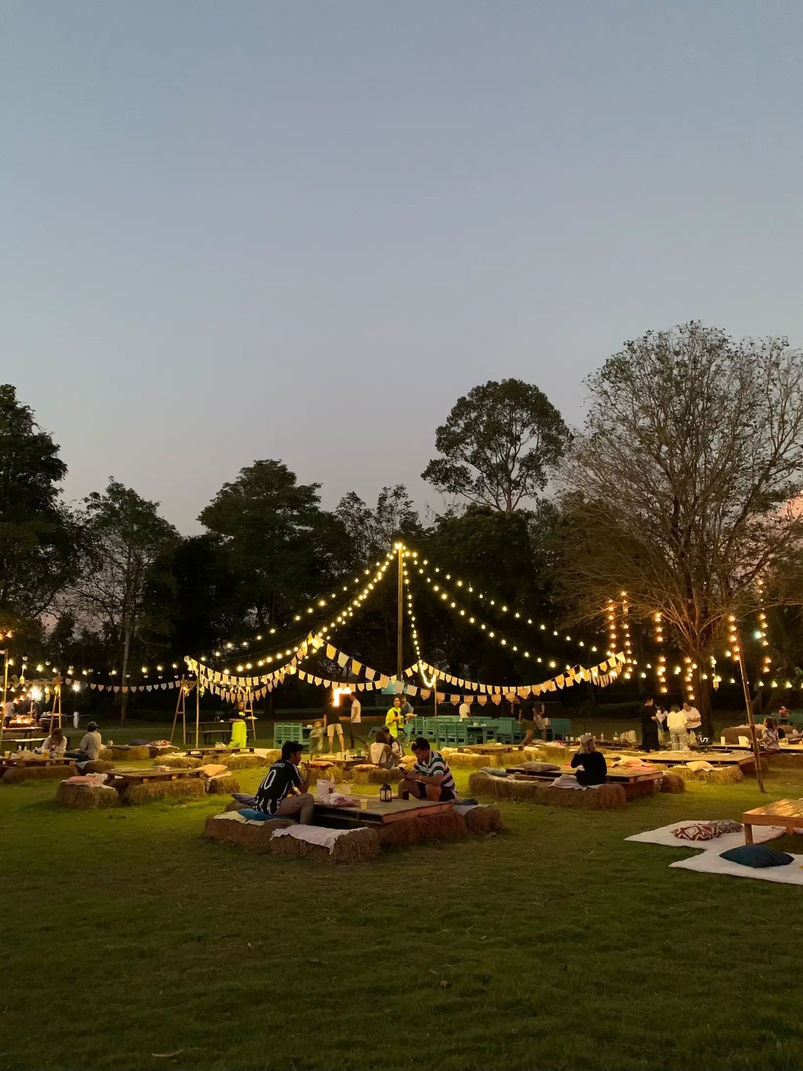 ⛺️🍻แคมป์ปิ้งปาร์ตี้ RUSTIC CAMP บุฟเฟ่แอลกอฮอล์! | แกลเลอรีที่โพสต์โดย ...